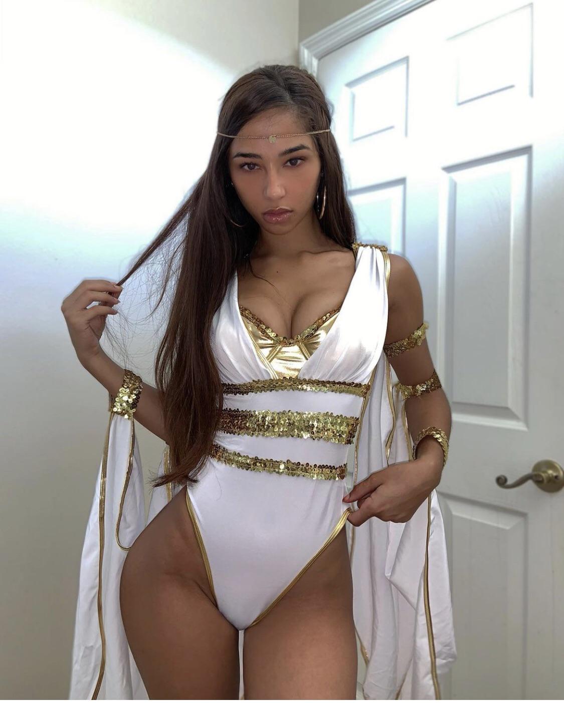 Moroccan goddess 💫 | Scrolller