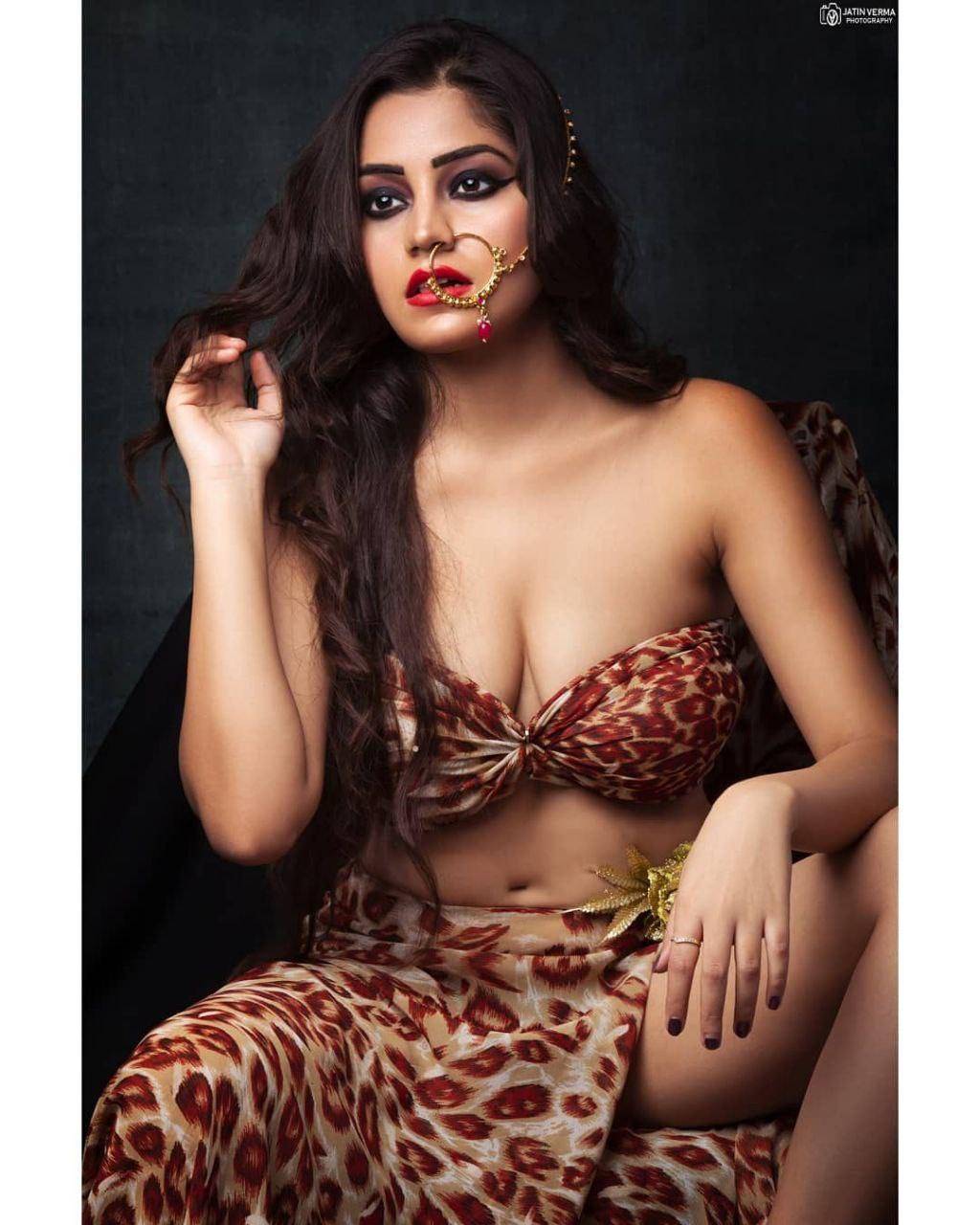 Discover more like PoonamPandeyFanatics: Most Gorgeous Pic Of Hot Insta Queen ♥️♥️....More Of ...