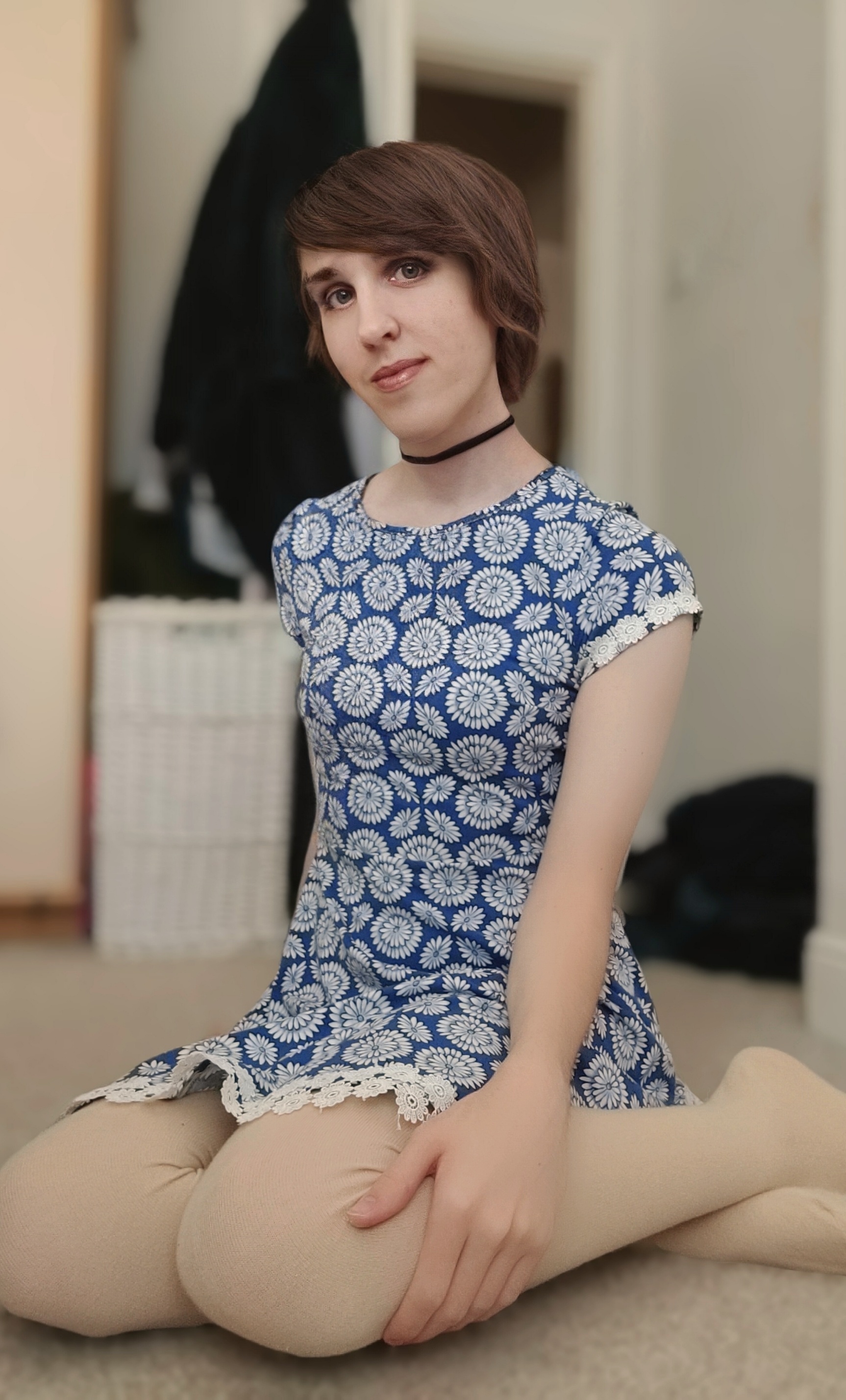 MtF (pre-everything) dusted off the old dress for some new pics. Does it still look good ...