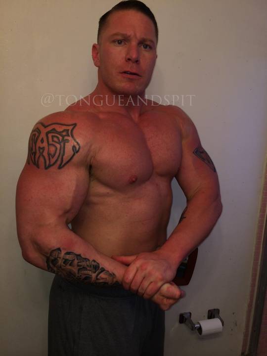 Muscle Hunk! Yum Yum! | Scrolller