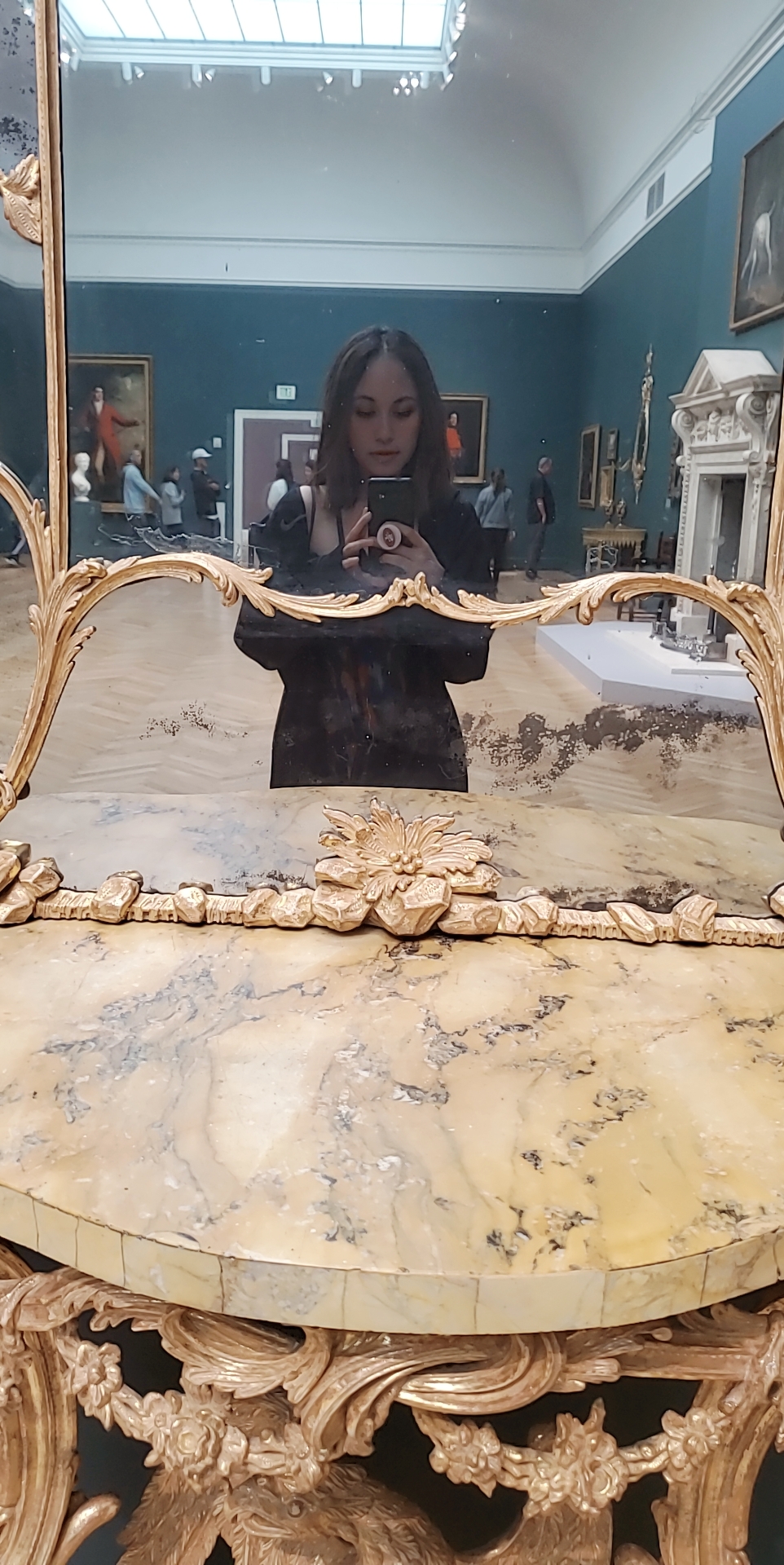 Museum selfie [over 18] | Scrolller