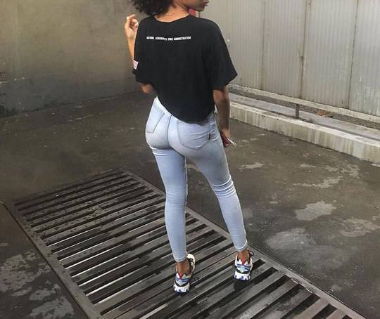 My (18F) tight booty for uncle | Scrolller