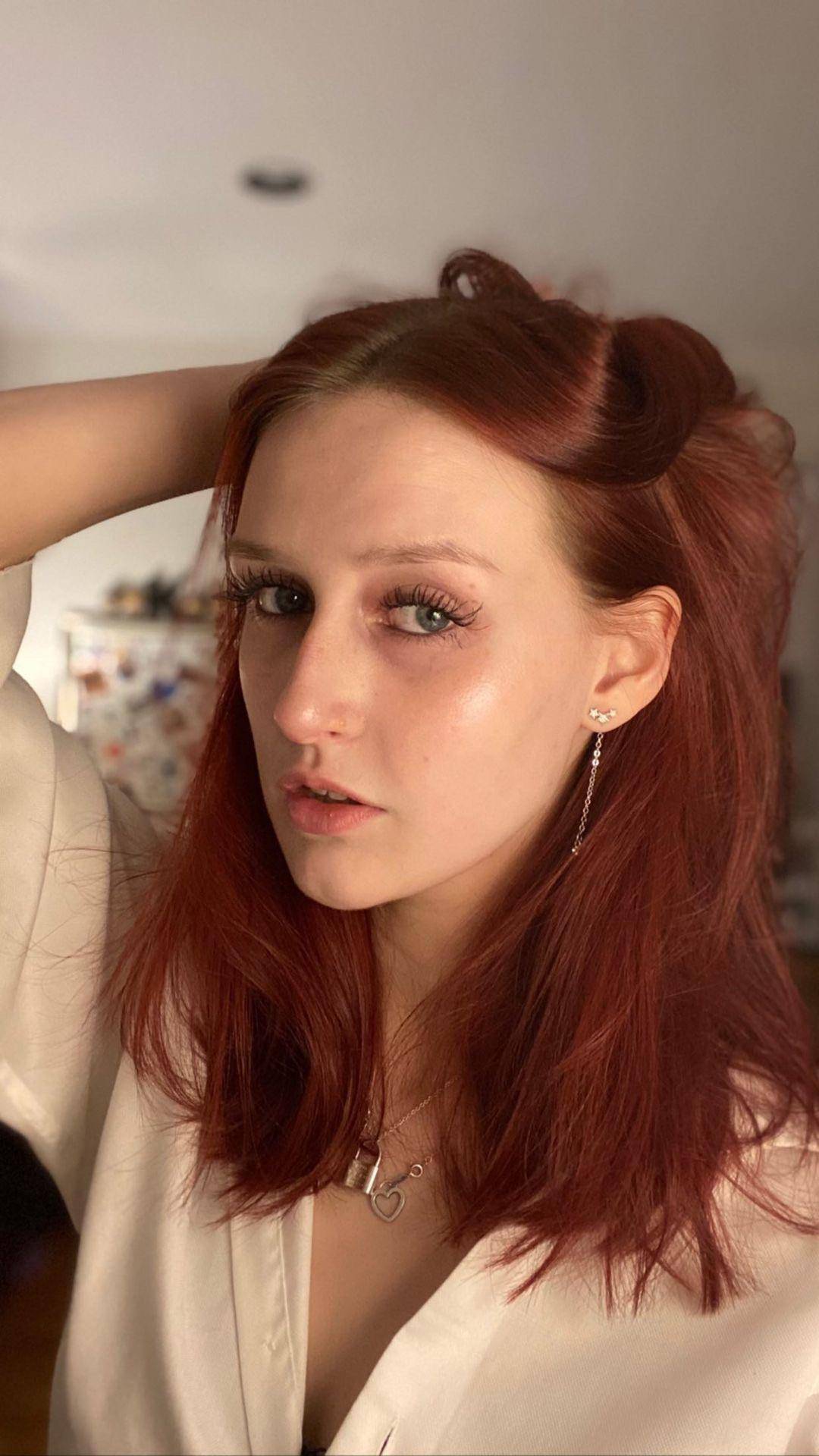 My 19 Year Old Redhead Girlfriend Scrolller 