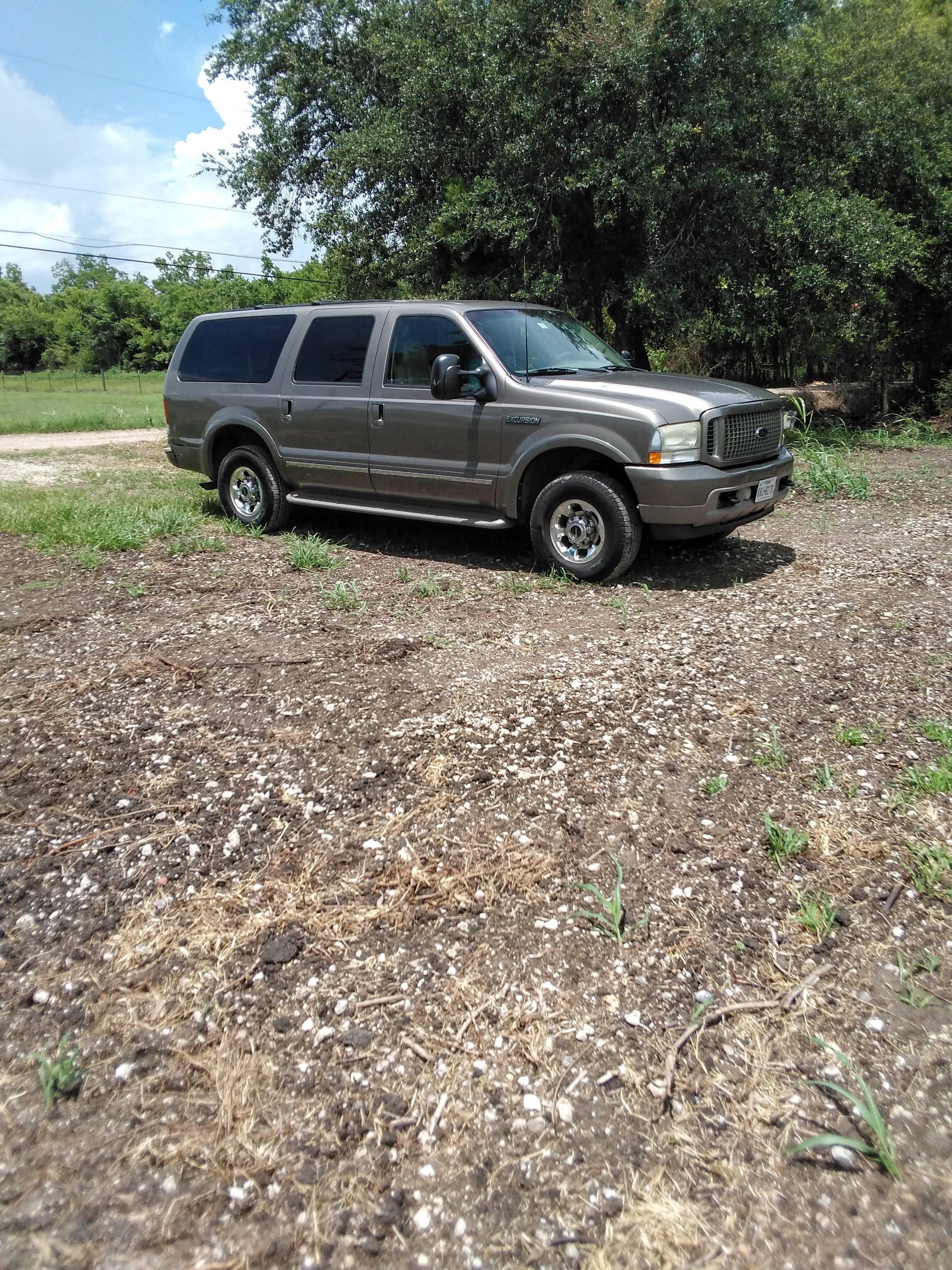 My 2003 Excursion Limited with the 6.8L V10. | Scrolller
