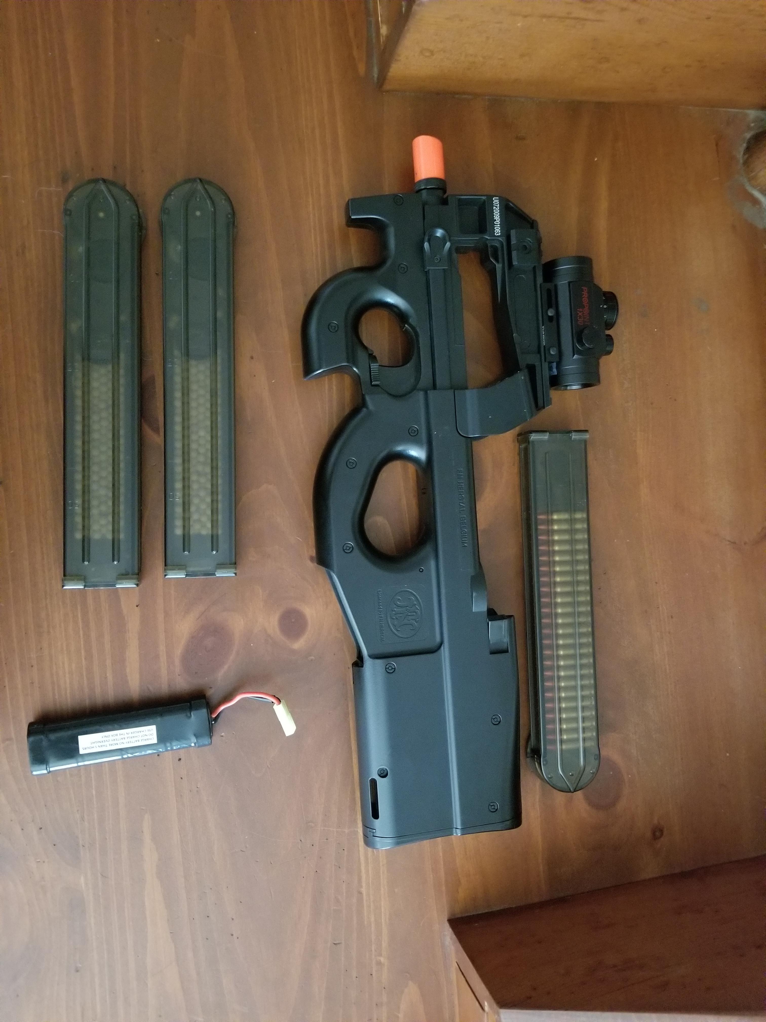 My airsoft P90 LOADOUT | Scrolller