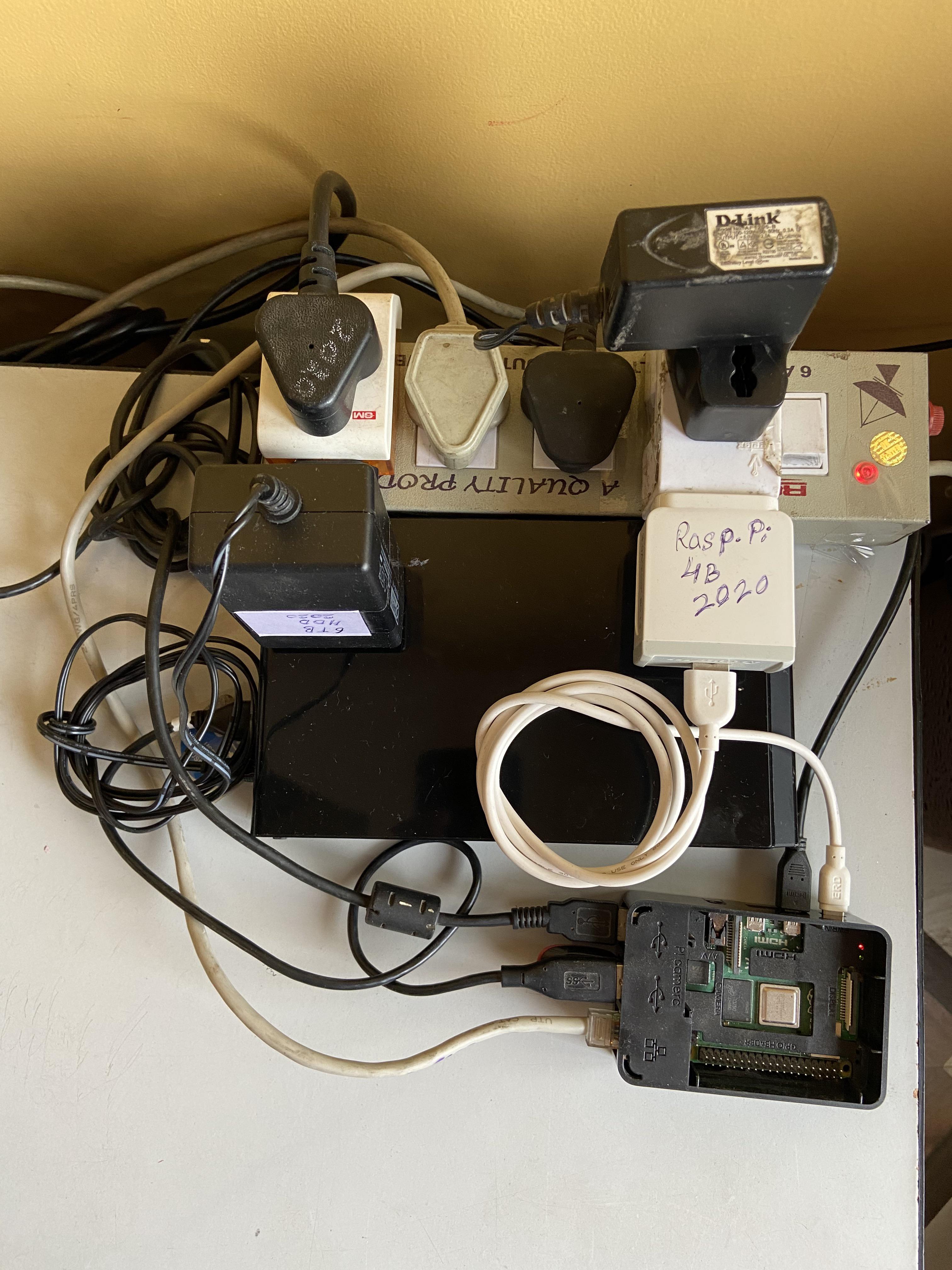 My attempt at a small home lab | Scrolller