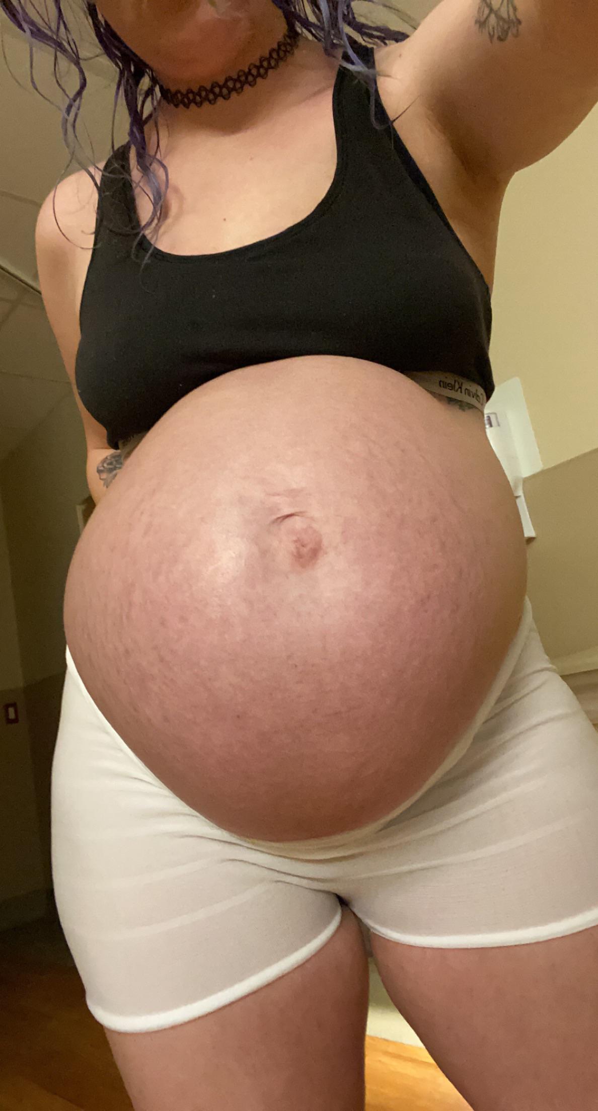 My belly was so hard during this labor contraction | Scrolller