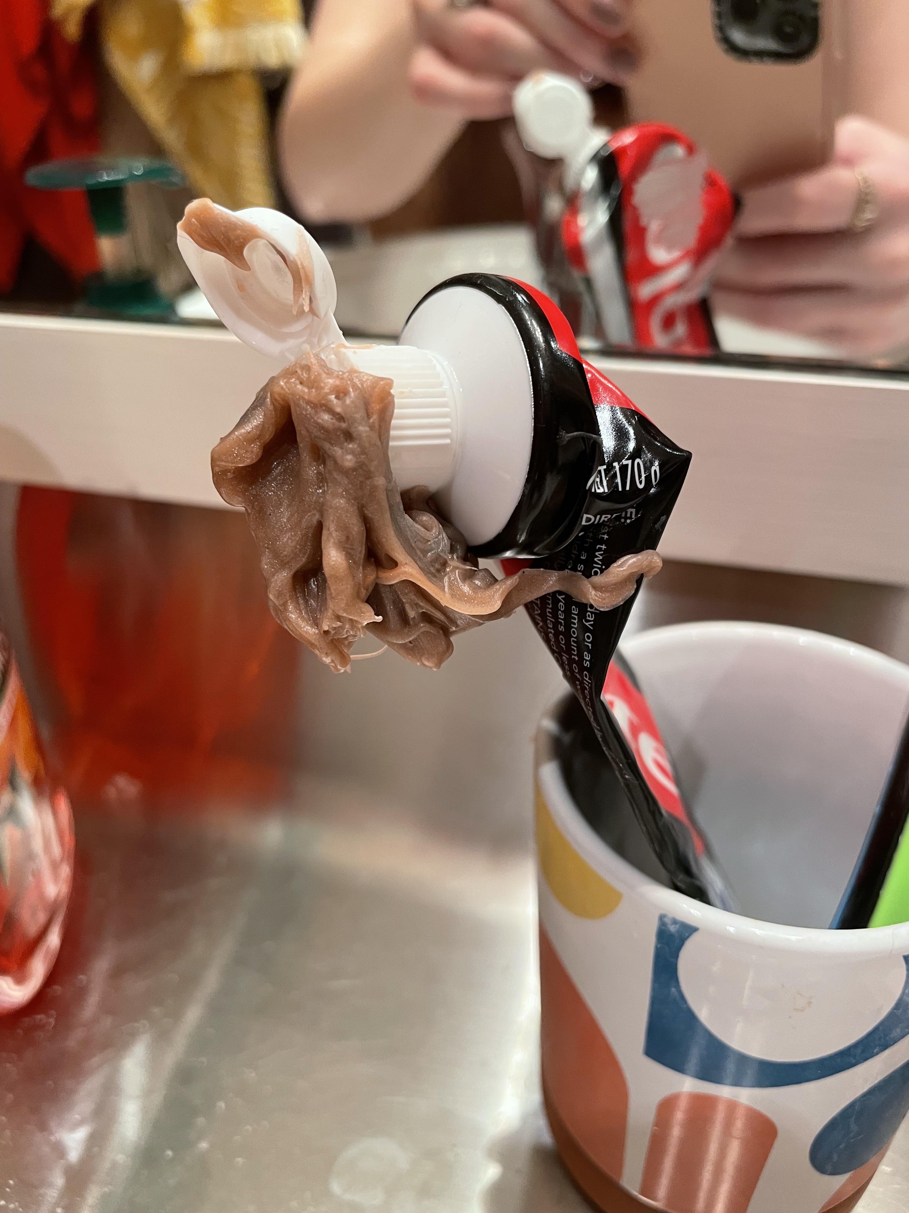 My bestie’s toothpaste sculpture | Scrolller