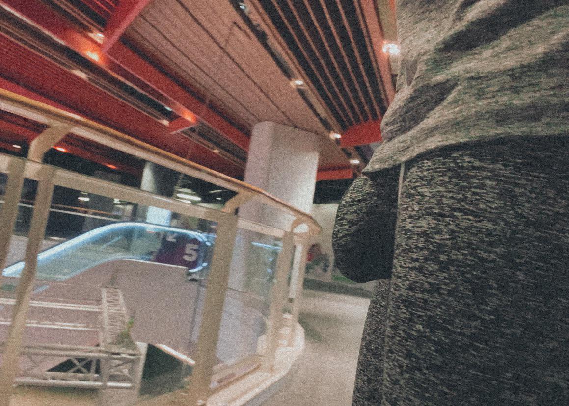 My bulge in public | Scrolller