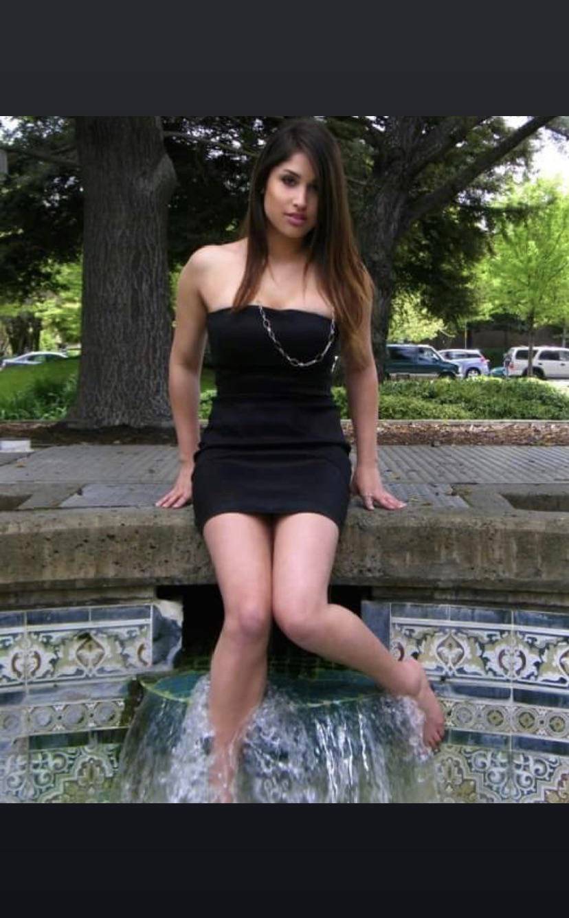 My Cousin Doing A Photo Shoot Scrolller