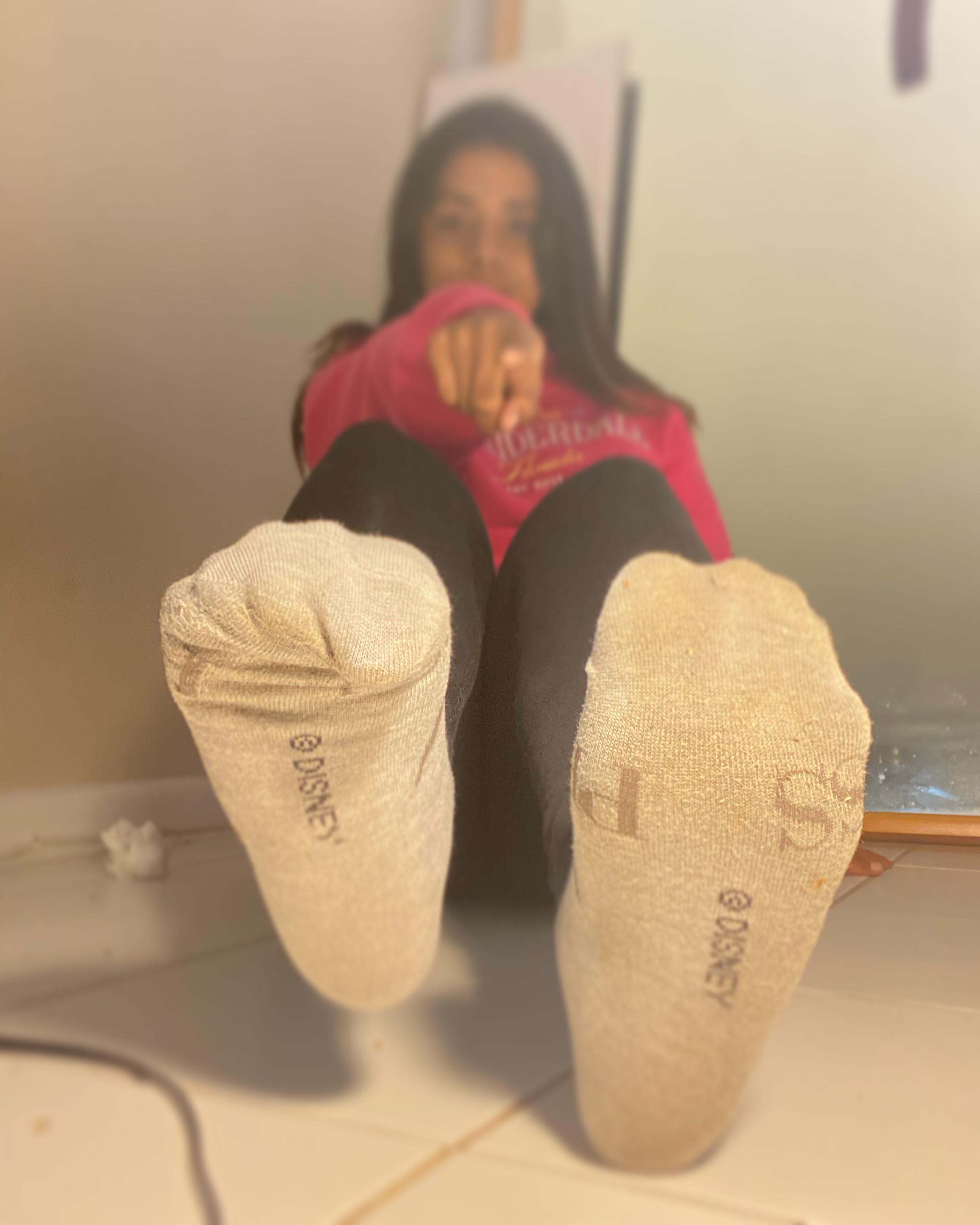 Kneel, sniff, repeat | Scrolller