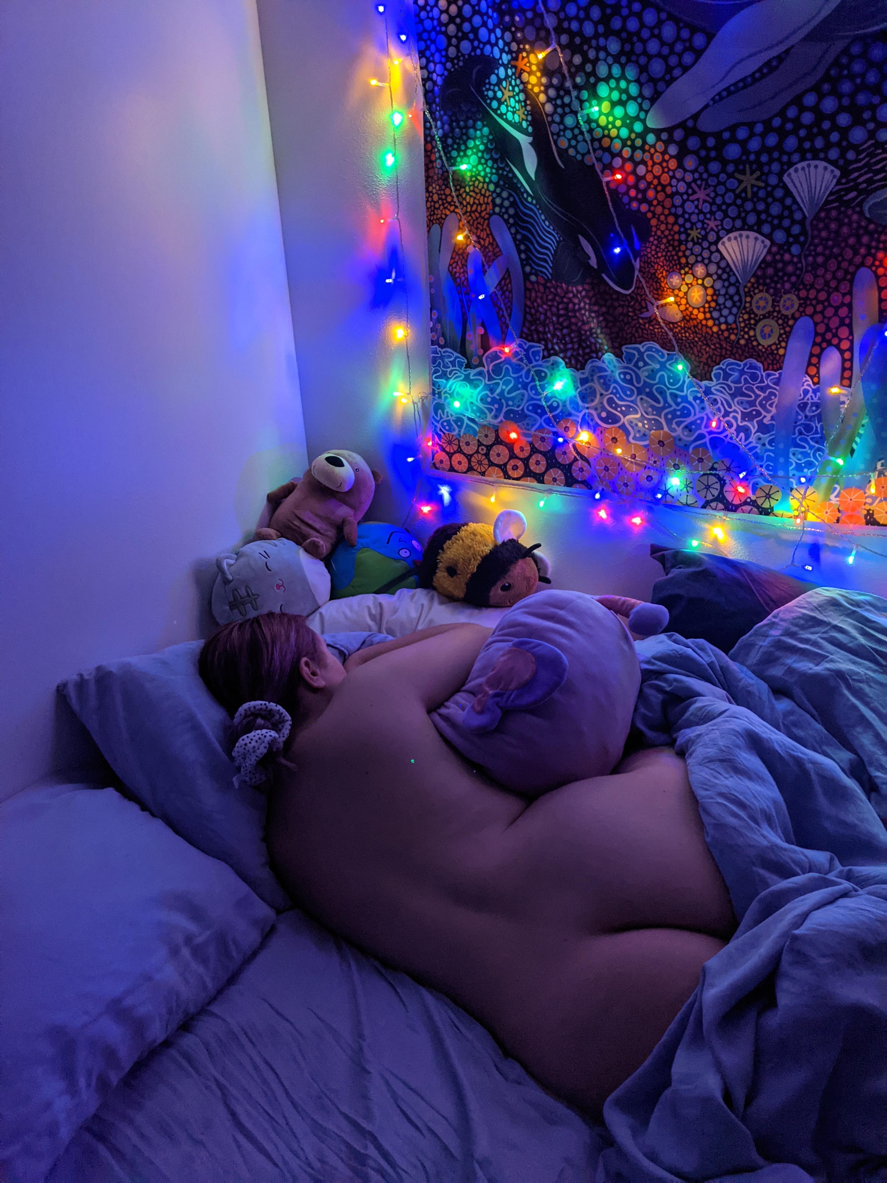 My dreamy wife | Scrolller