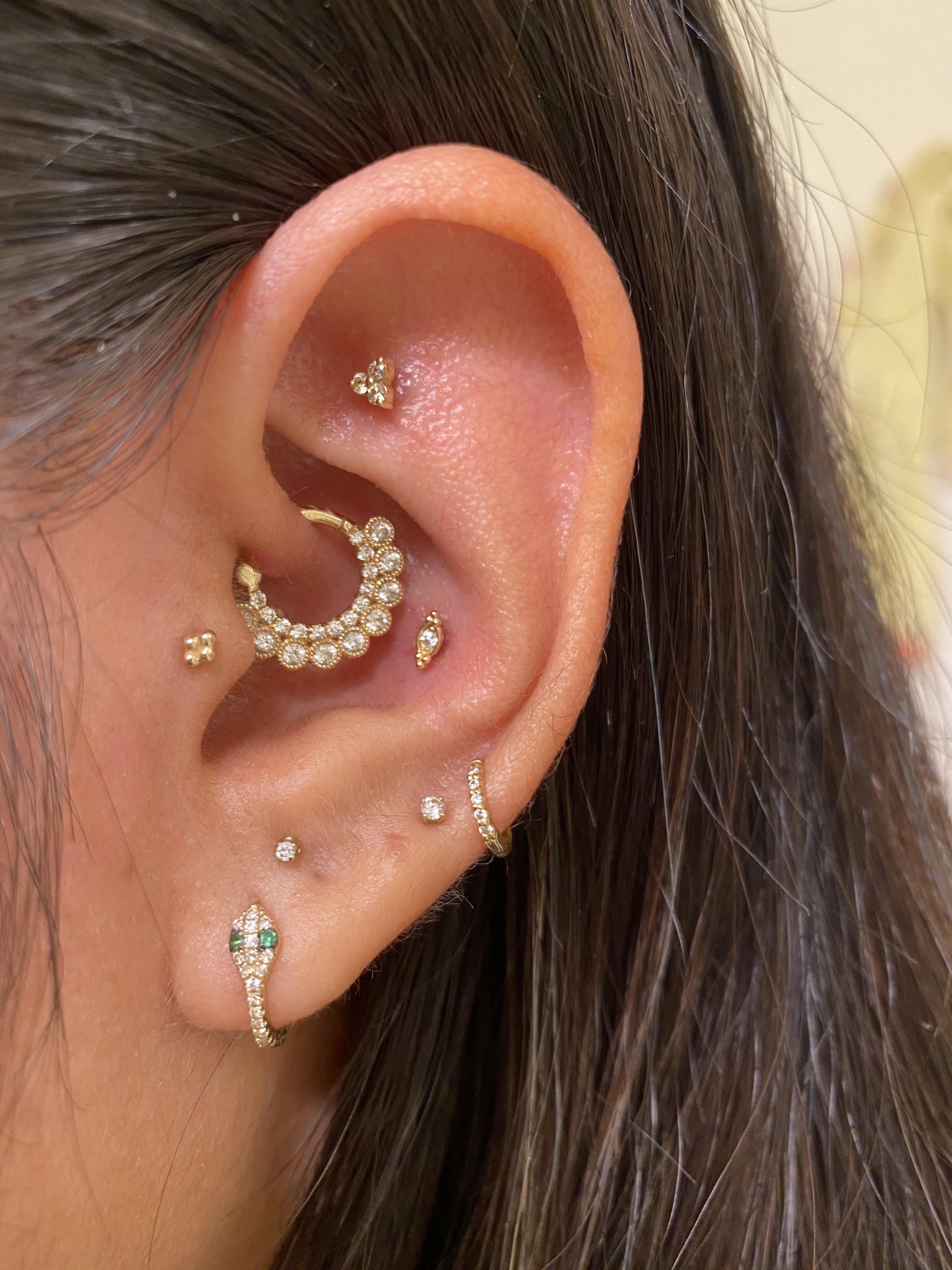 My ear makes me so happy!! | Scrolller