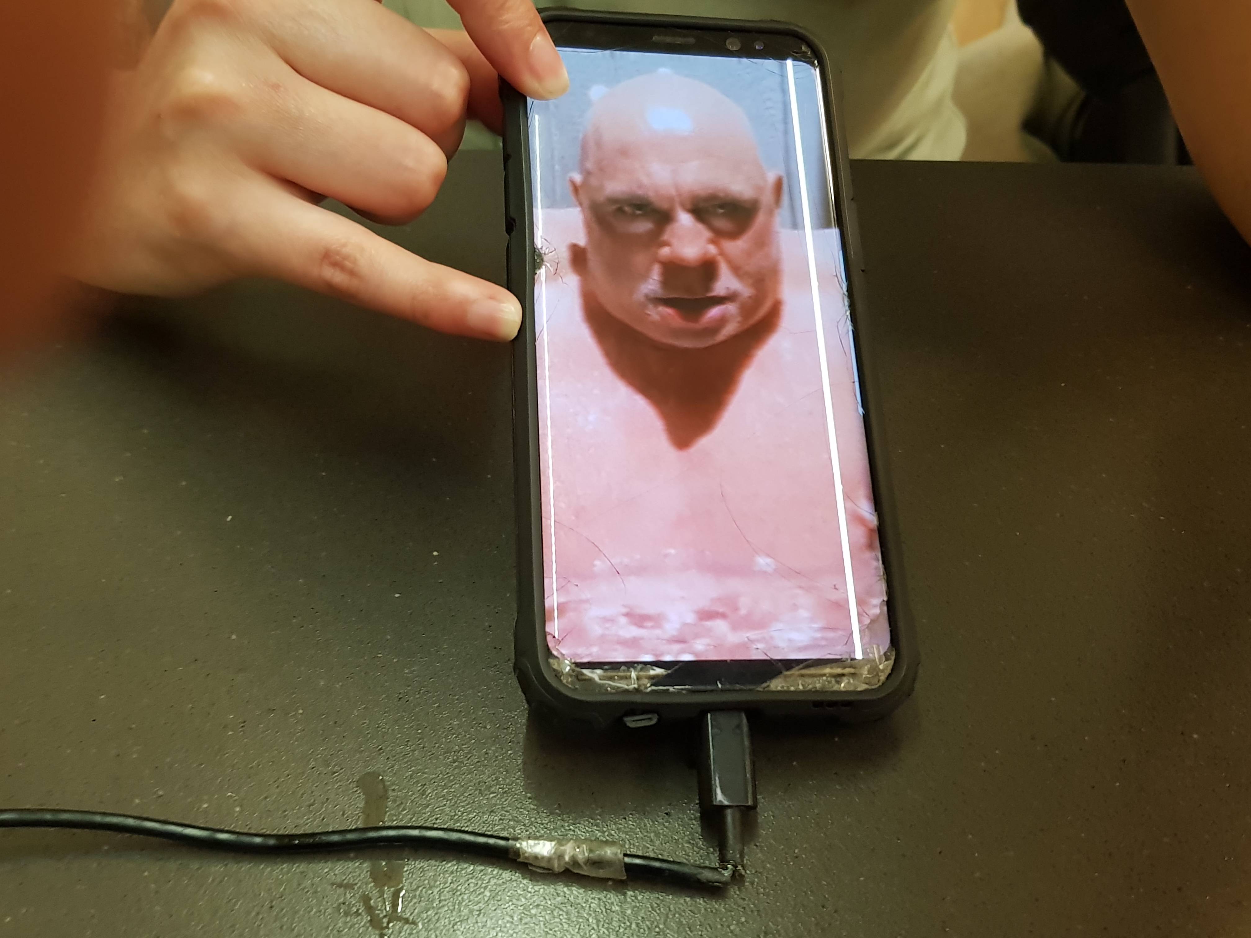 My ex's lockscreen wallpaper | Scrolller