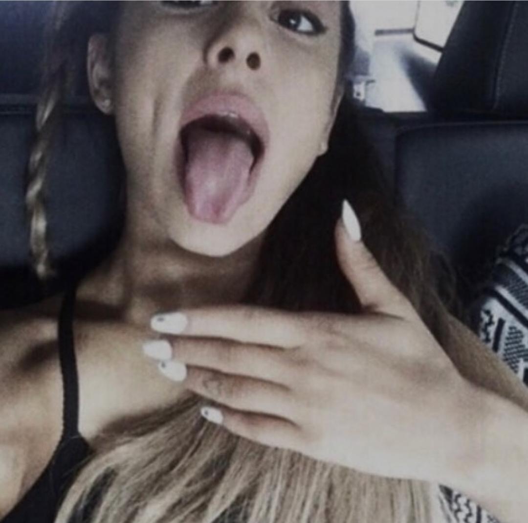 my fav picture of her tongue out mmm 😍😜 | Scrolller