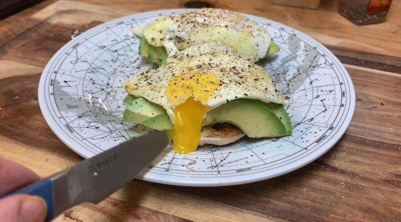 My favorite breakfast. English muffin, homemade mayo, avocado, and eggs over medium. | Scrolller