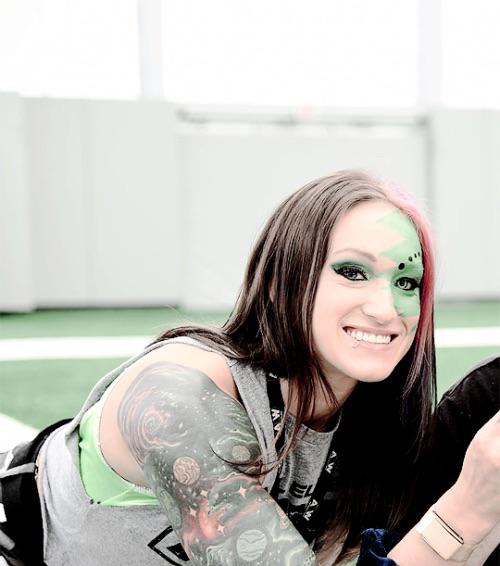 My favorite Kris Statlander! 💚 | Scrolller