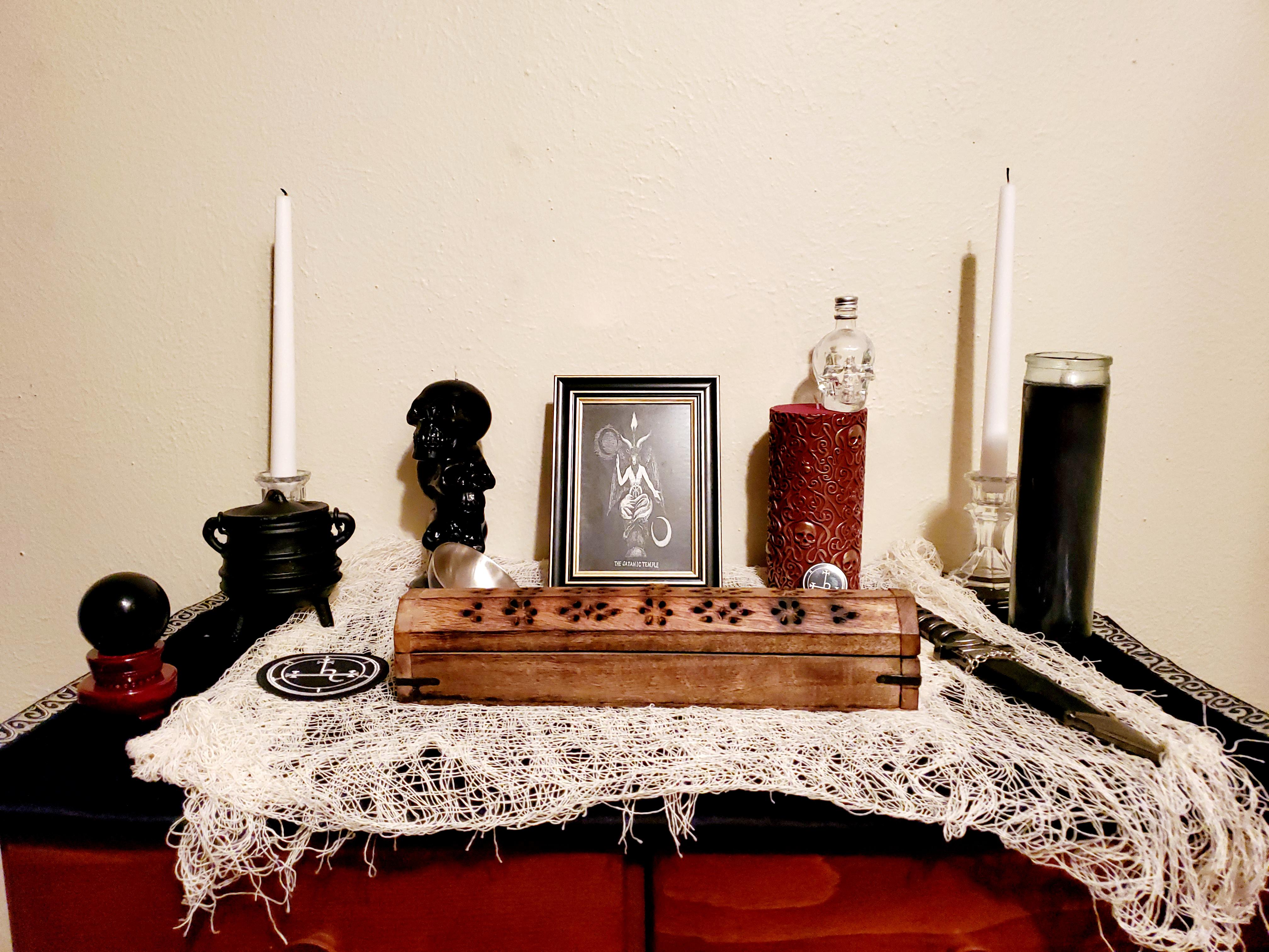 My first altar | Scrolller