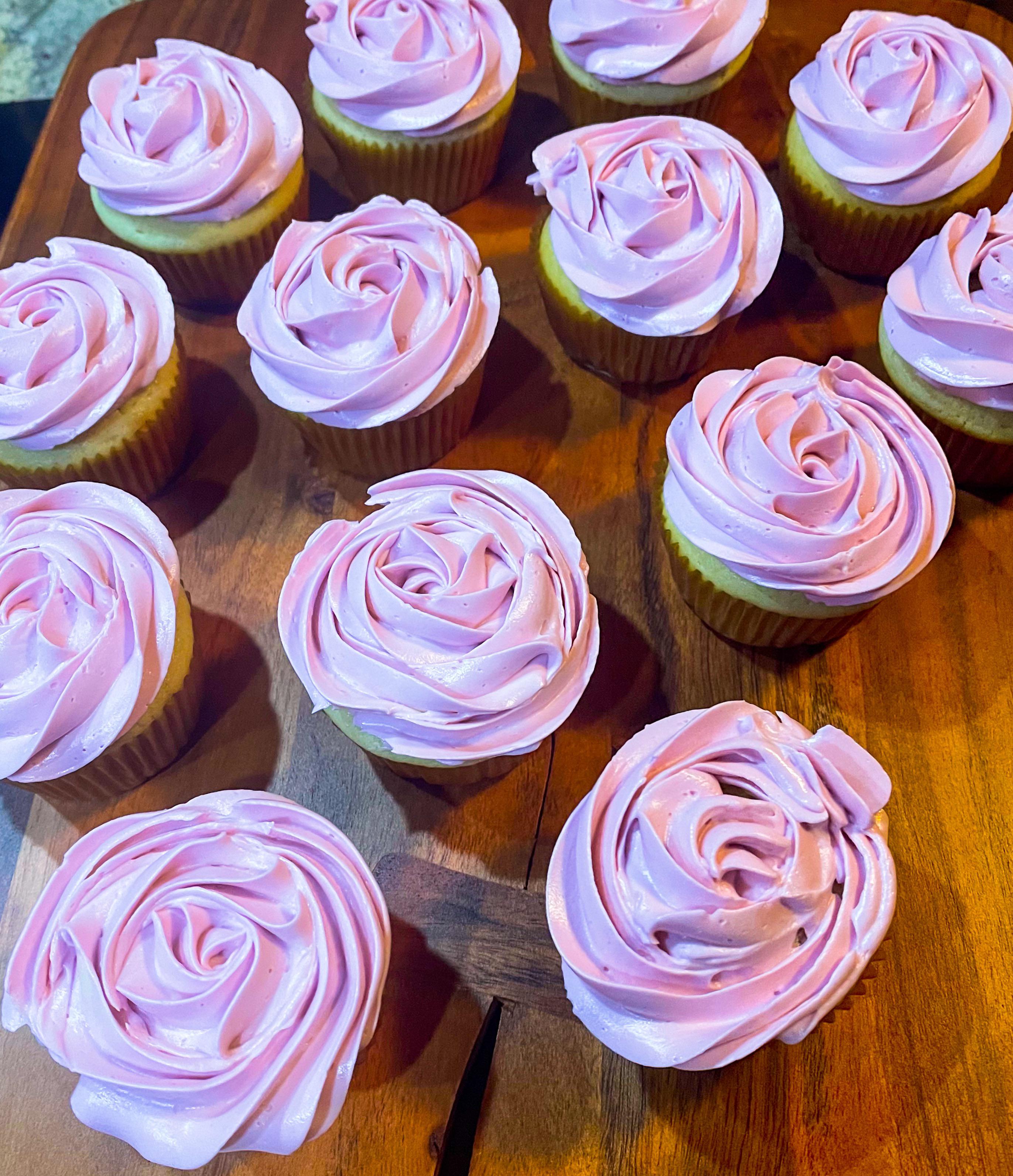 My first attempt at rosette cupcakes was a success | Scrolller