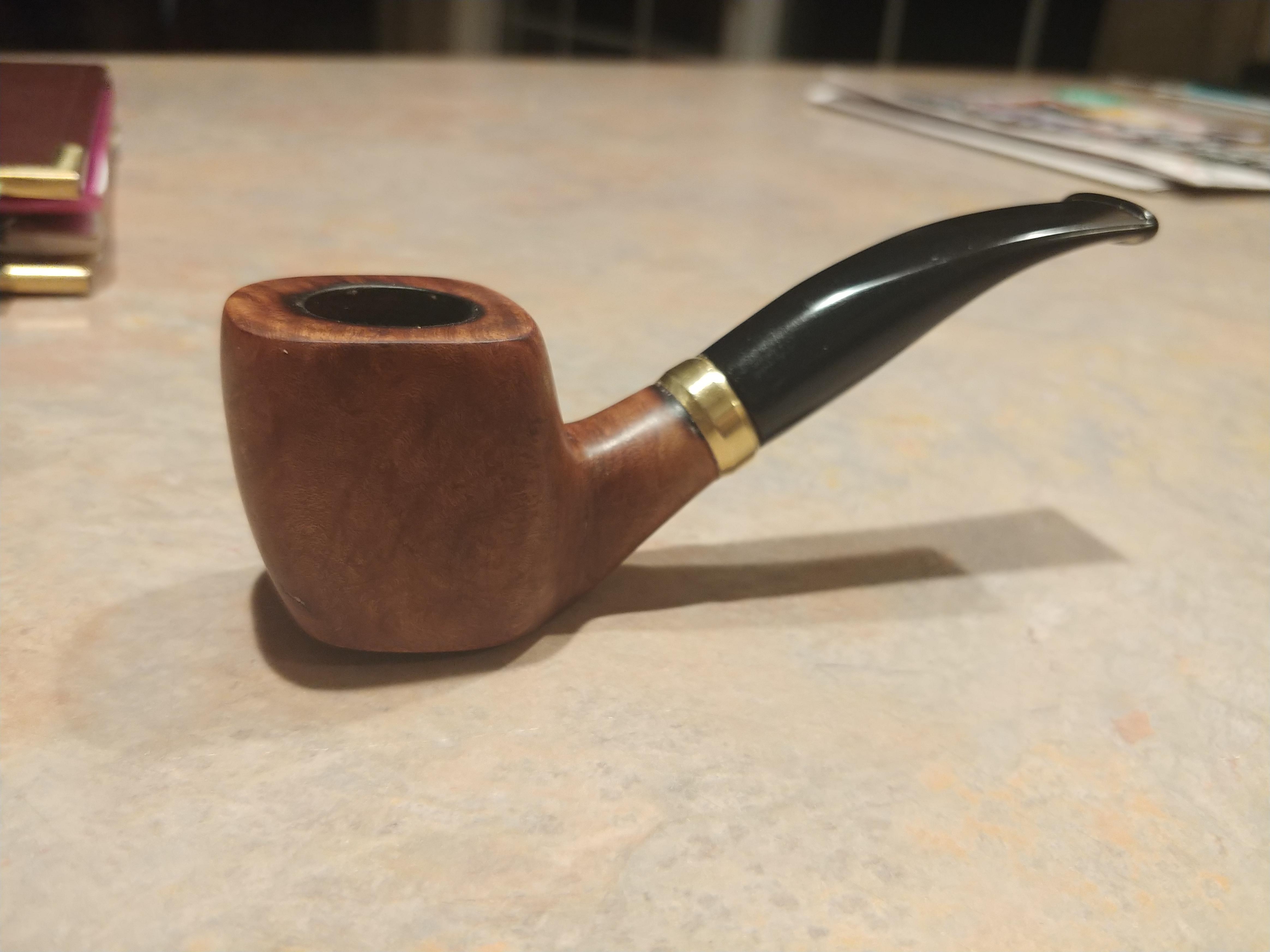 My first Brair pipe made from a kit. Went freehand on the shape! | Scrolller