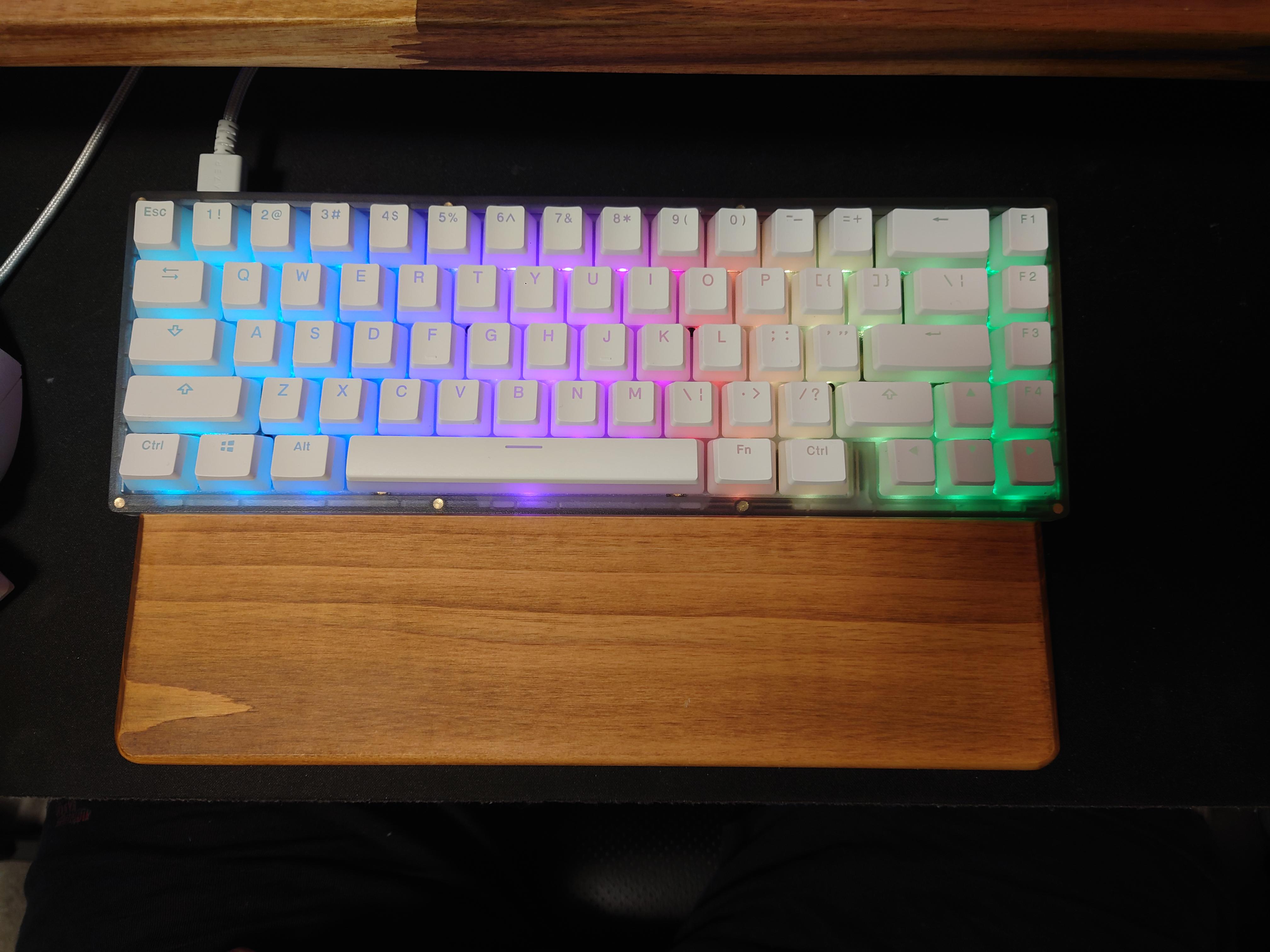 My first custom keyboard build! | Scrolller
