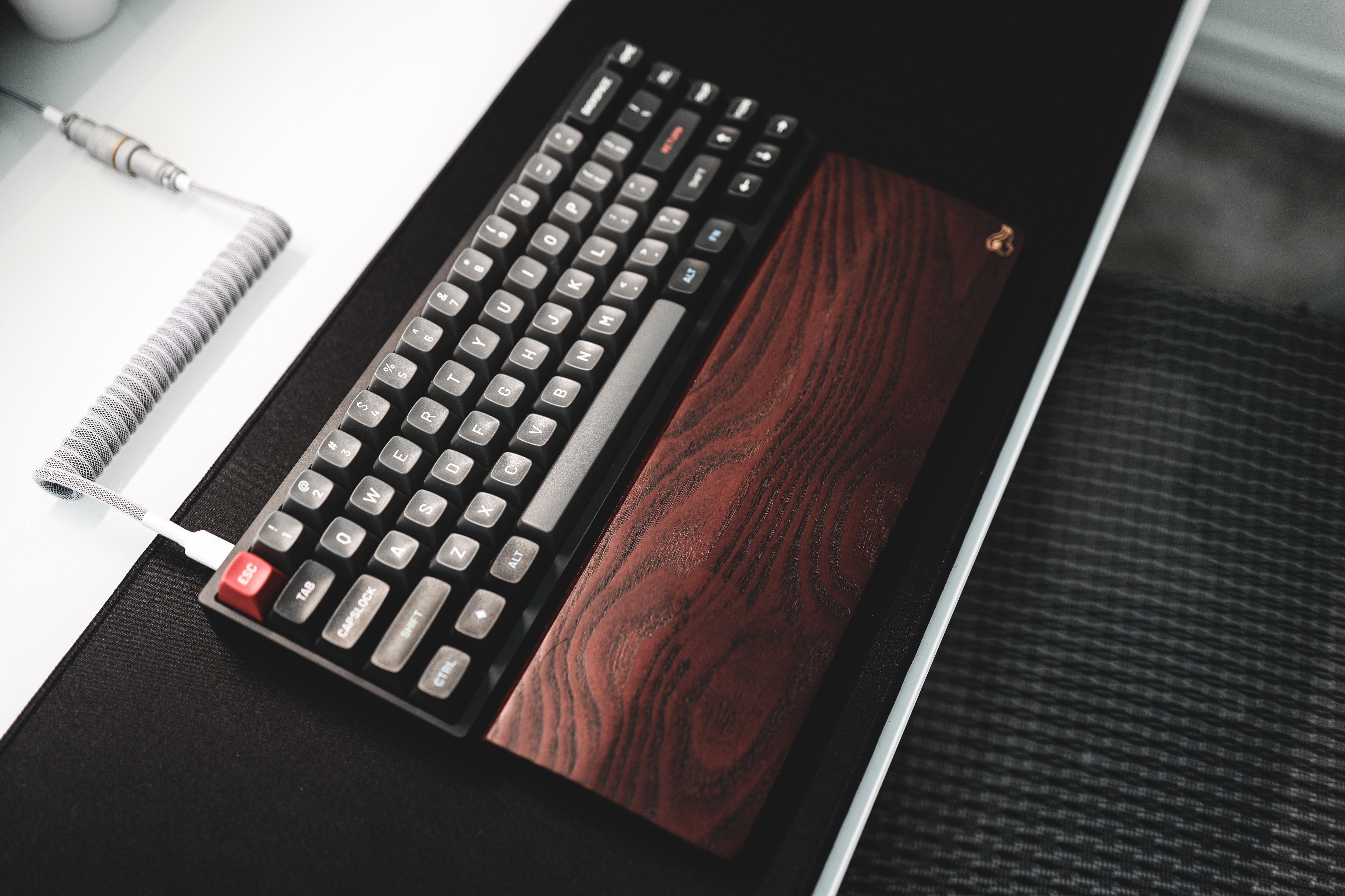 my first dark build with the KBD67 v3, black ink v2, MT3 susuwatari. | Scrolller