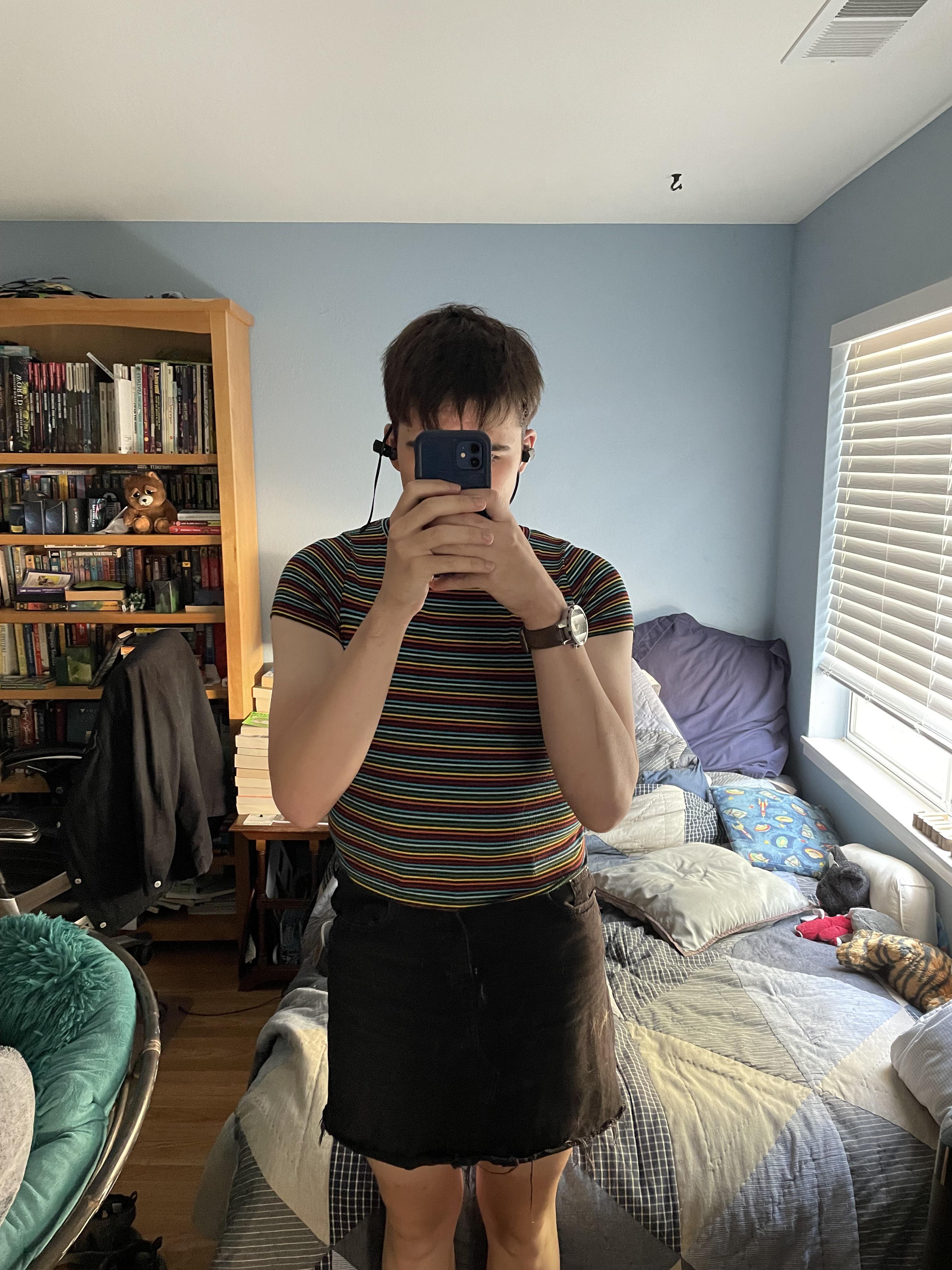 My first day presenting female wish me luck | Scrolller