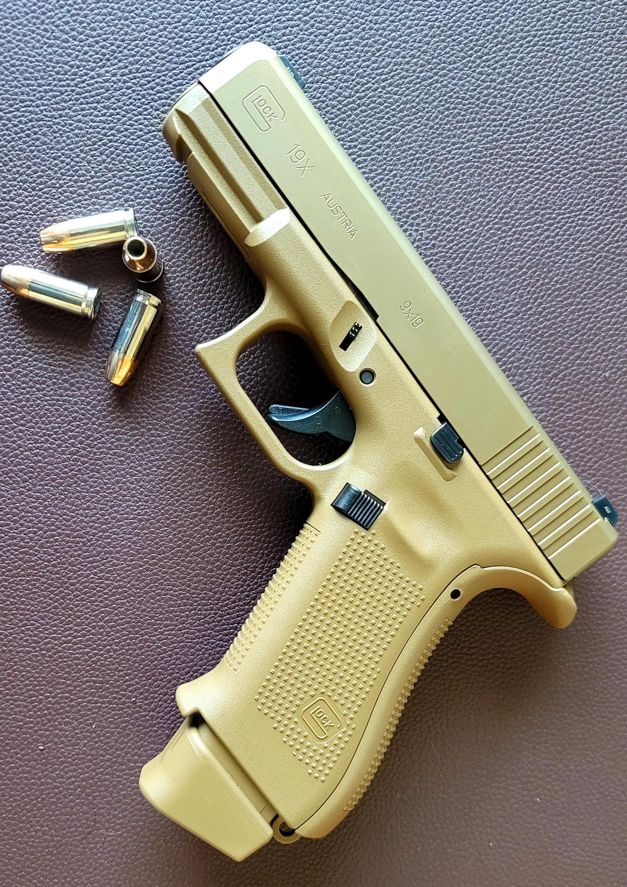My first Glock. 19x | Scrolller