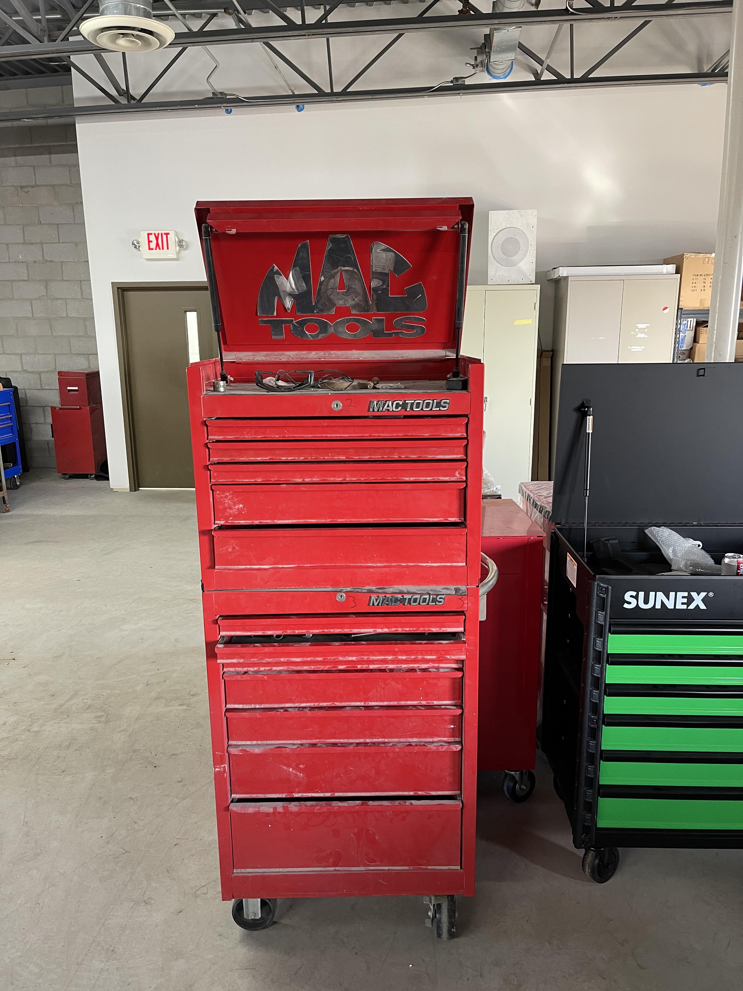 My first toolbox. Anyone know what year and model this might be? | Scrolller