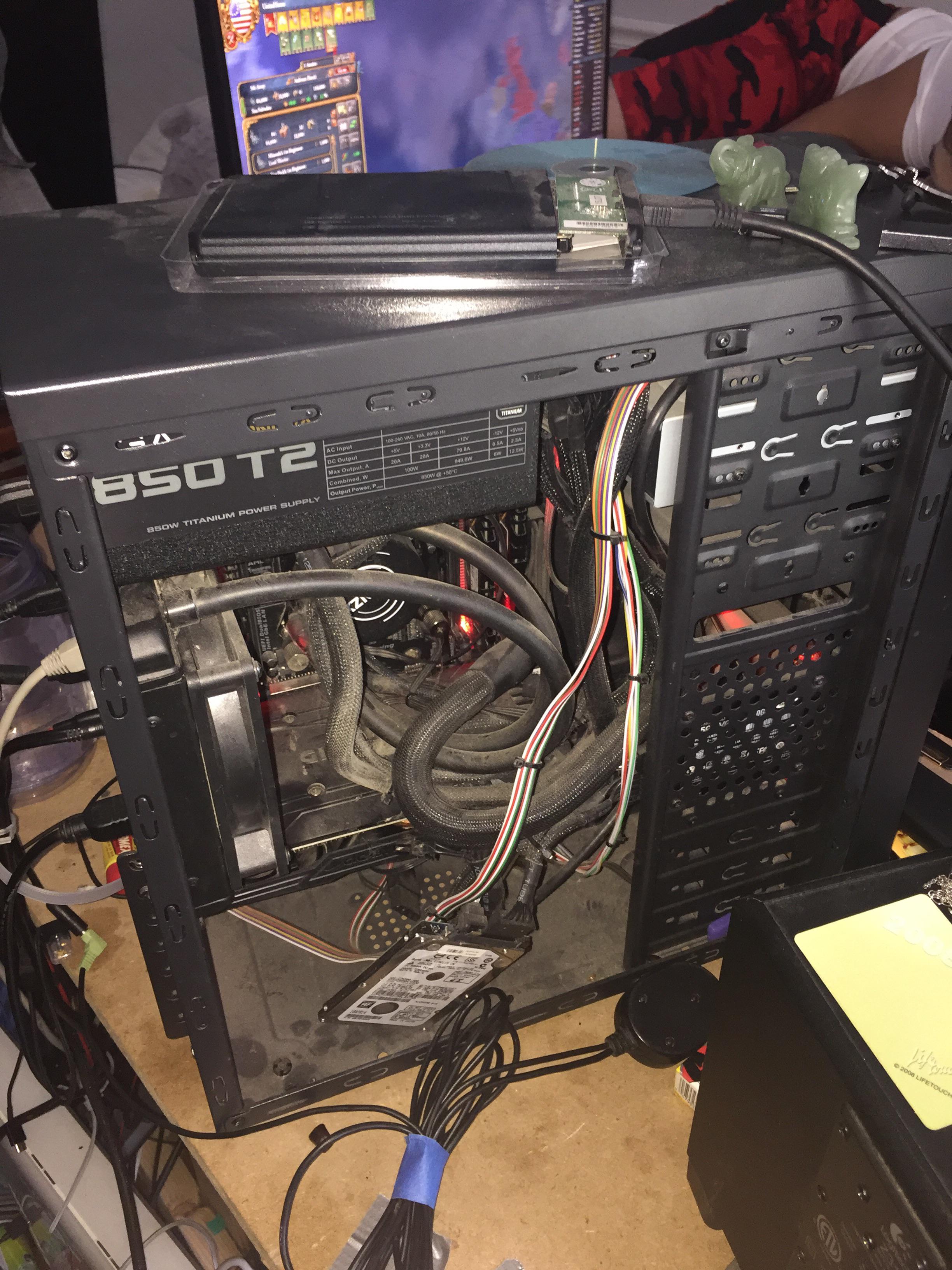 My friends PC... | Scrolller