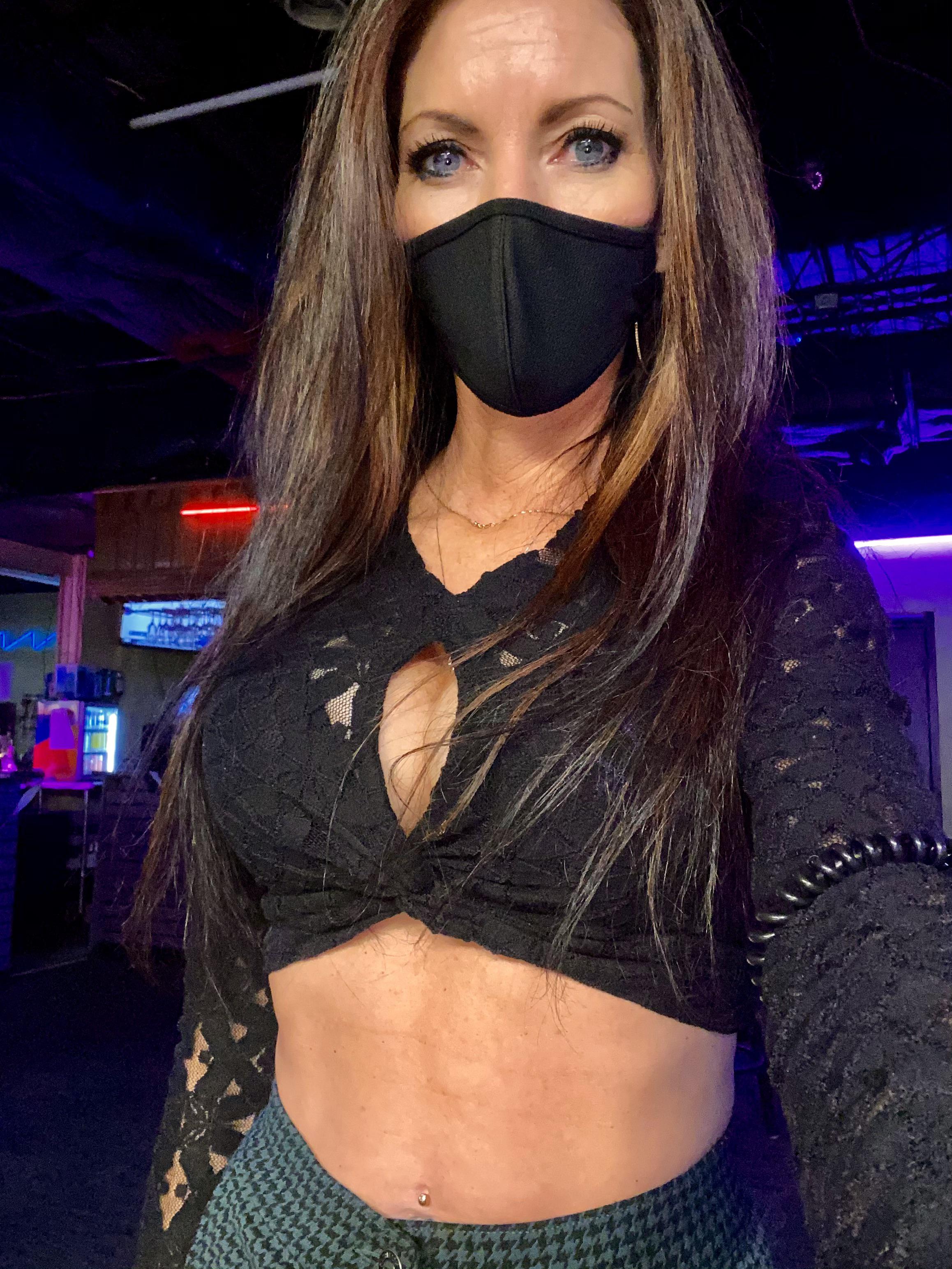 Mom of 4 work milfie 💋 | Scrolller