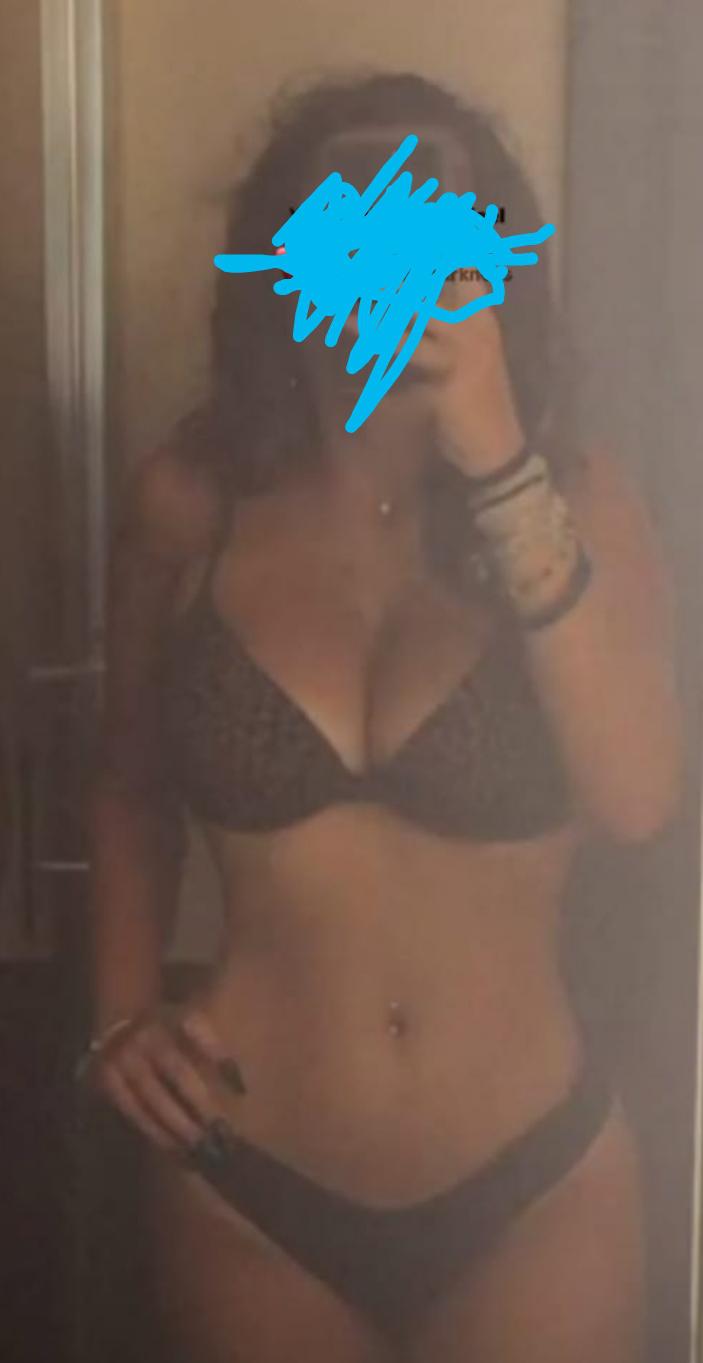 My girlfriend | Scrolller