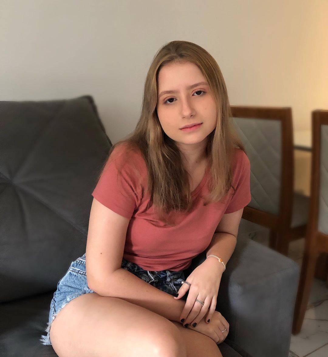 My Girlfriend Is Kinda Racist And That Makes Wanna Watch Her Suck A Bbc Even More Scrolller