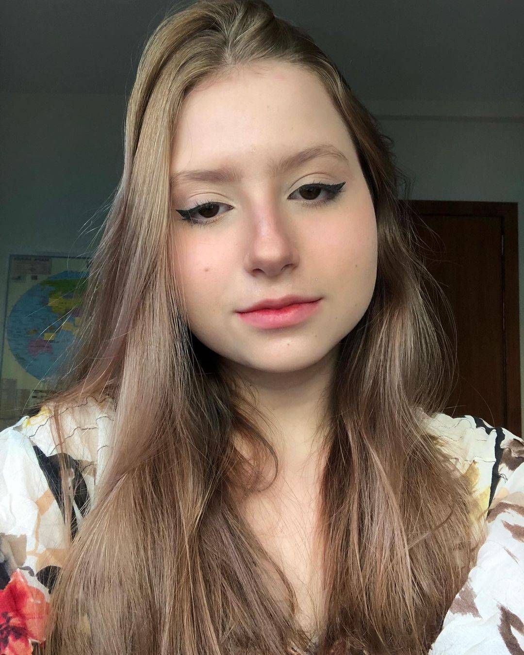 My girlfriend is quite conservative and religious but I'll tell her about my cuckold fantasies ...