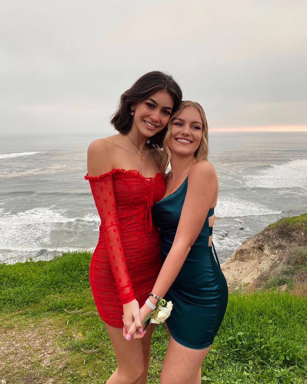 [2] Oceanside beauties | Scrolller