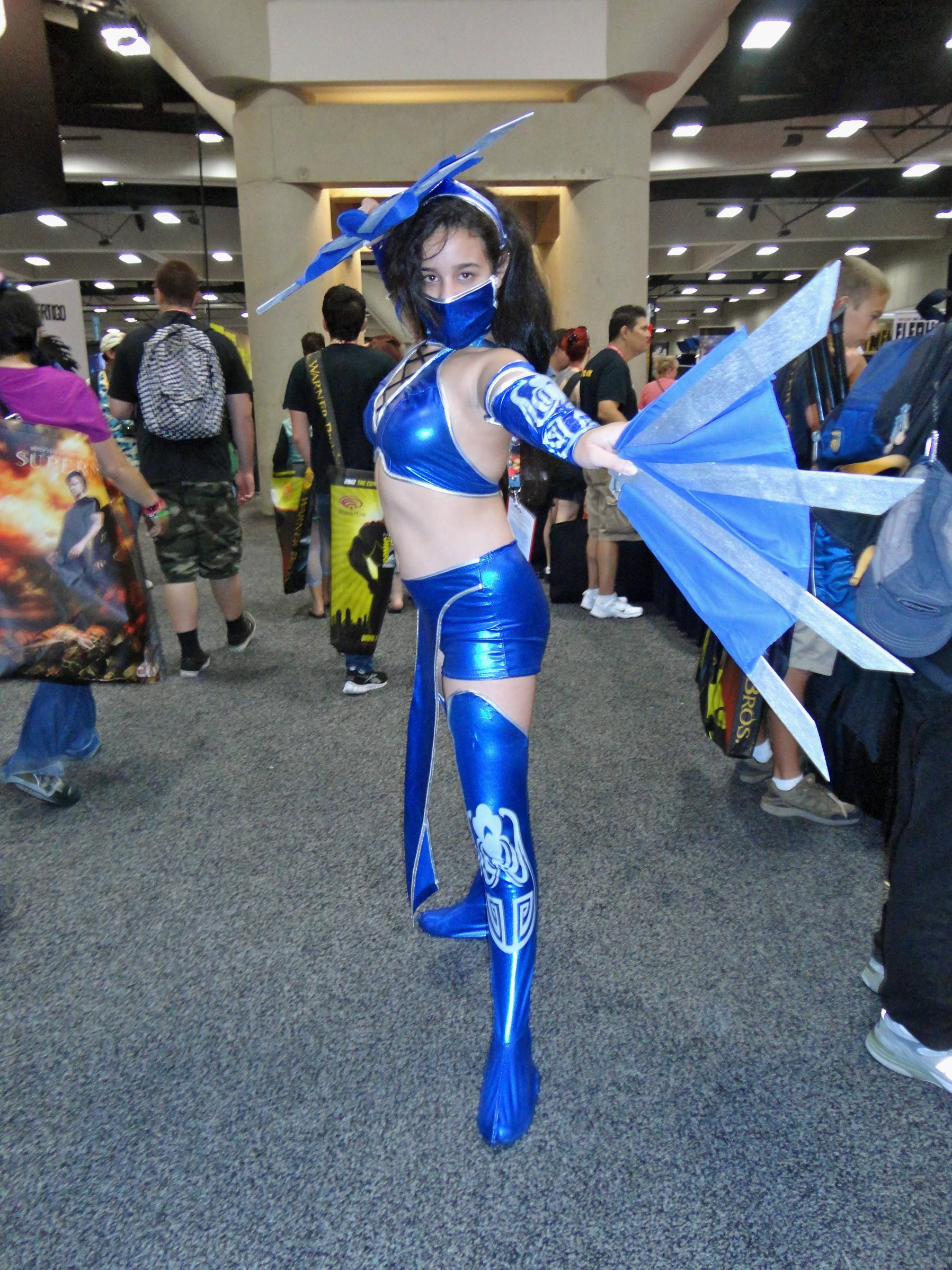My Kitana Cosplay at comiccon | Scrolller