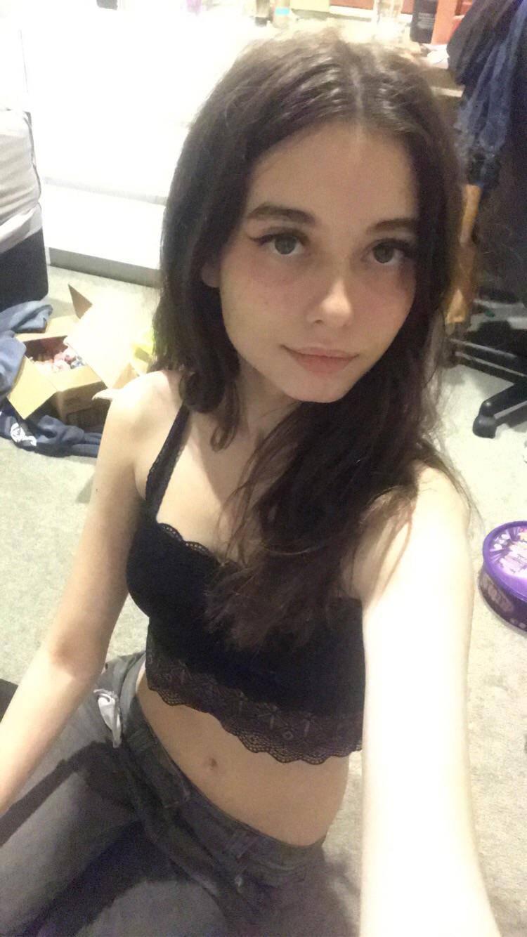 My last selfie for today 18 | Scrolller