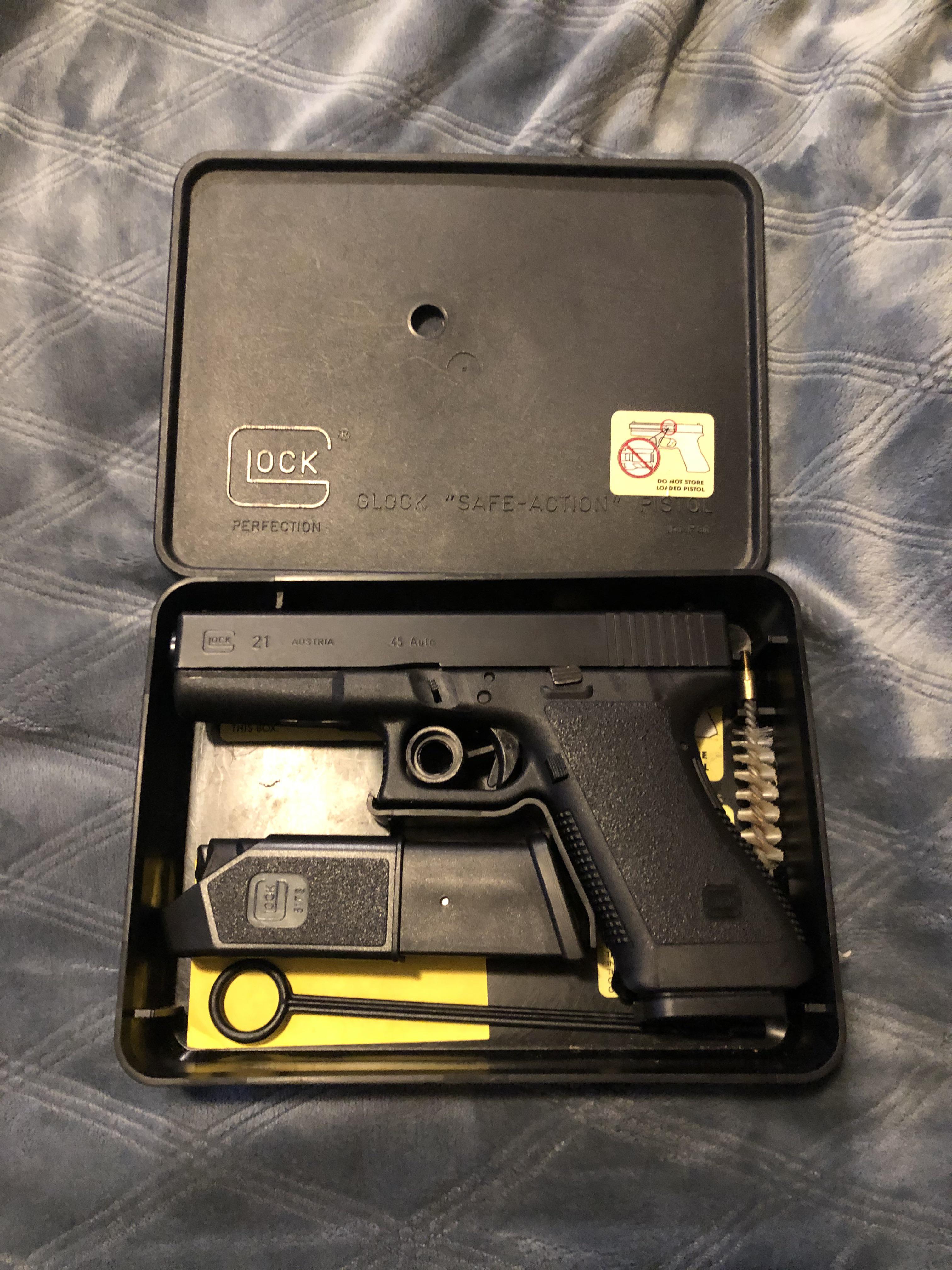My late mother’s Gen 2 Glock 21 in the original tupperware. | Scrolller