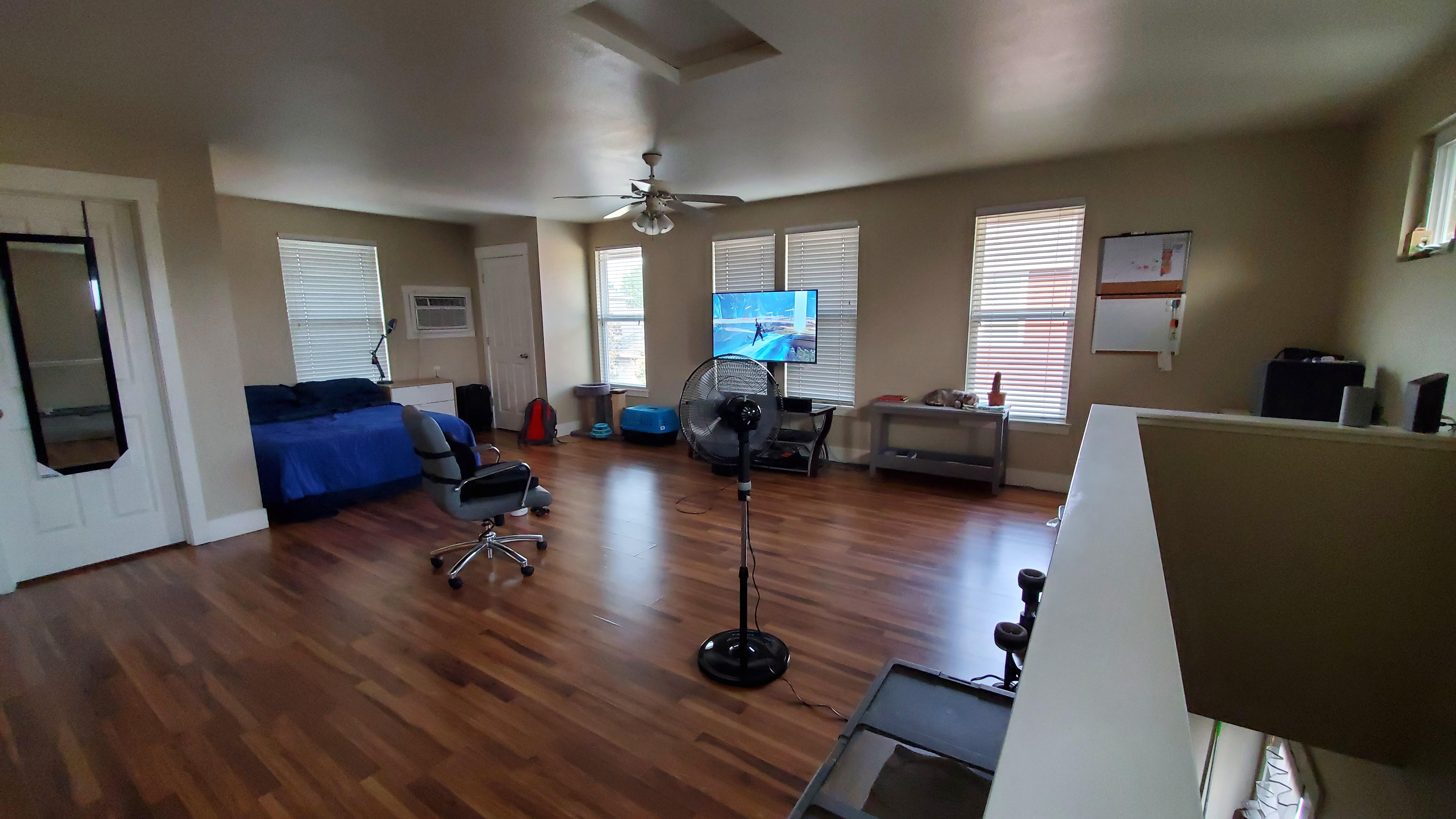 My little studio | Scrolller