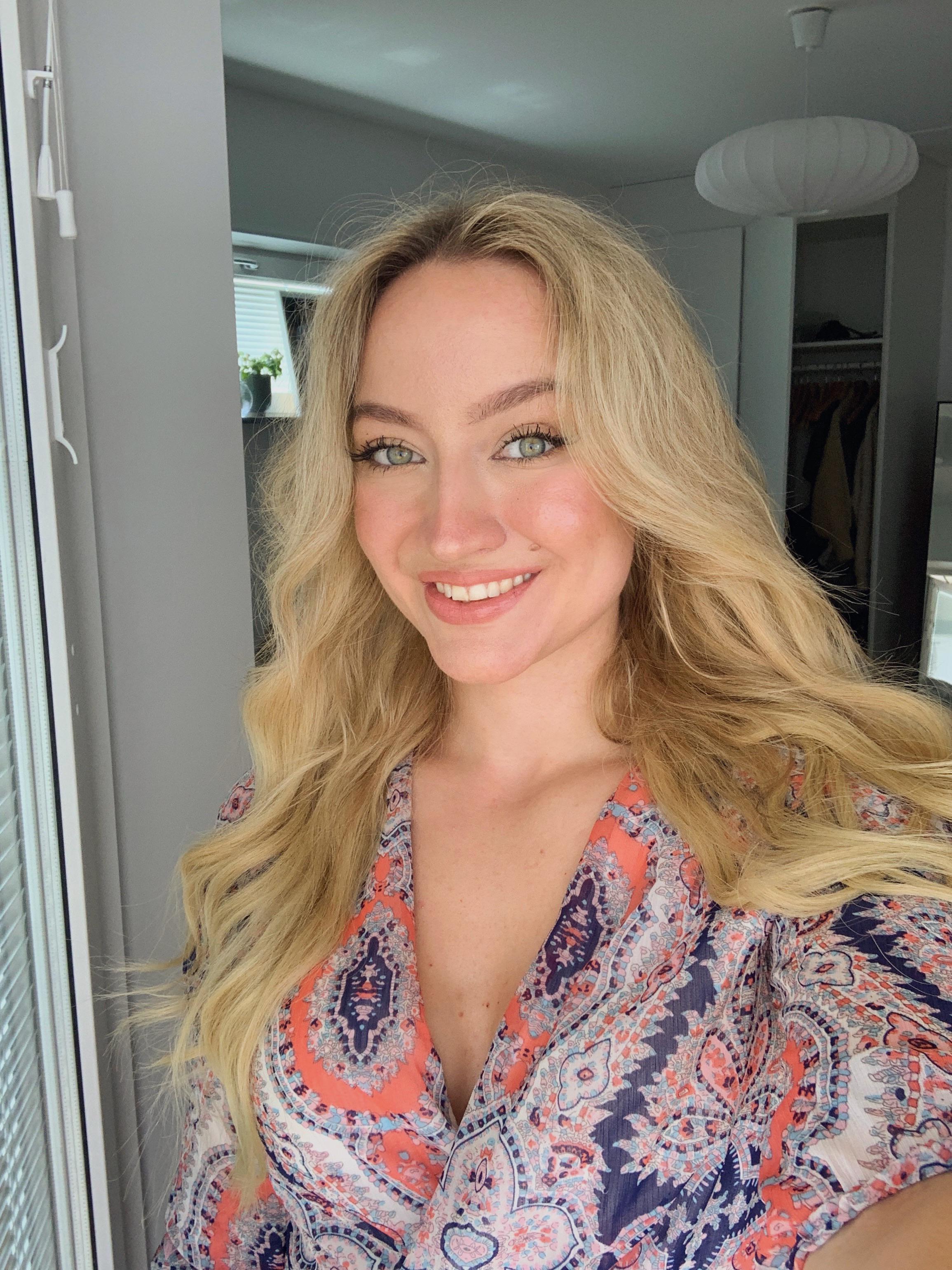 My midsummer look yesterday 🌻 | Scrolller