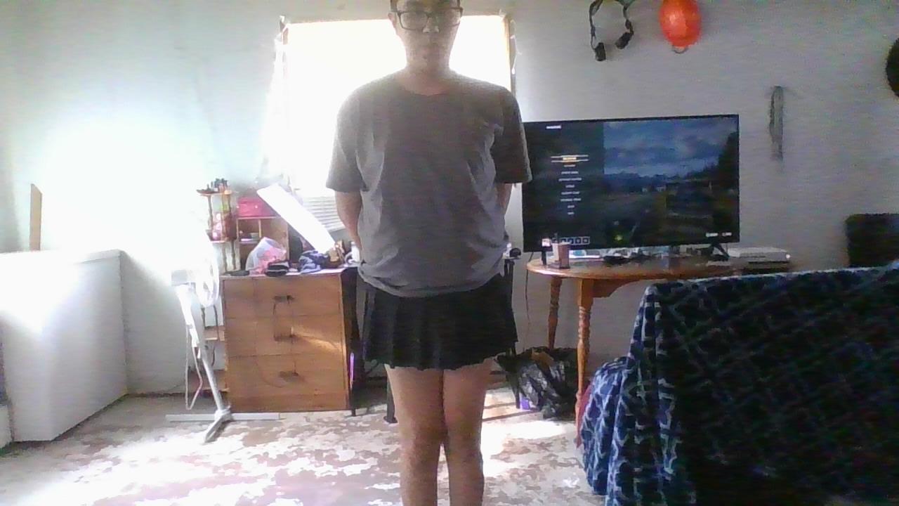 My Mini Skirt Came Today Hehe ~ Scrolller
