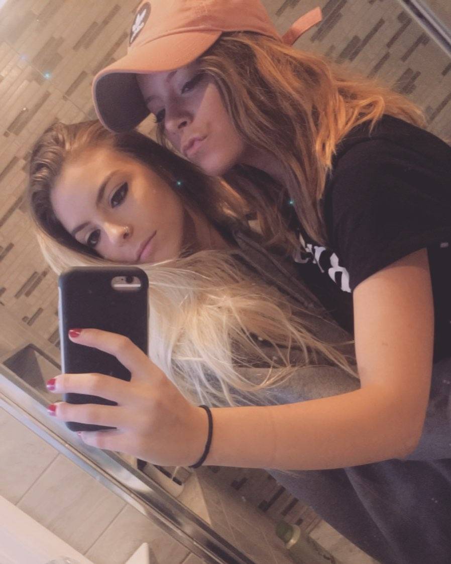 My mirror selfie queen 📸 | Scrolller