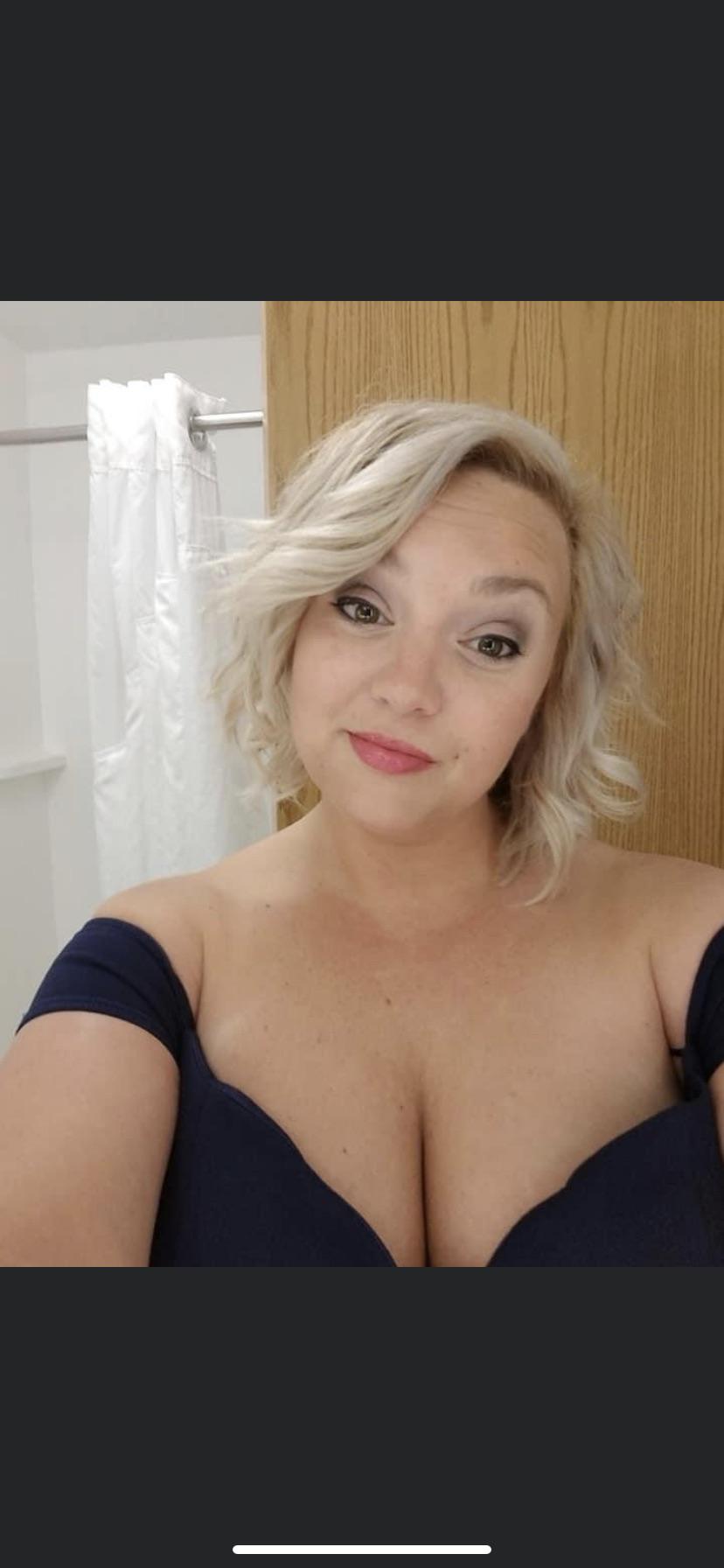 my mom at a wedding | Scrolller