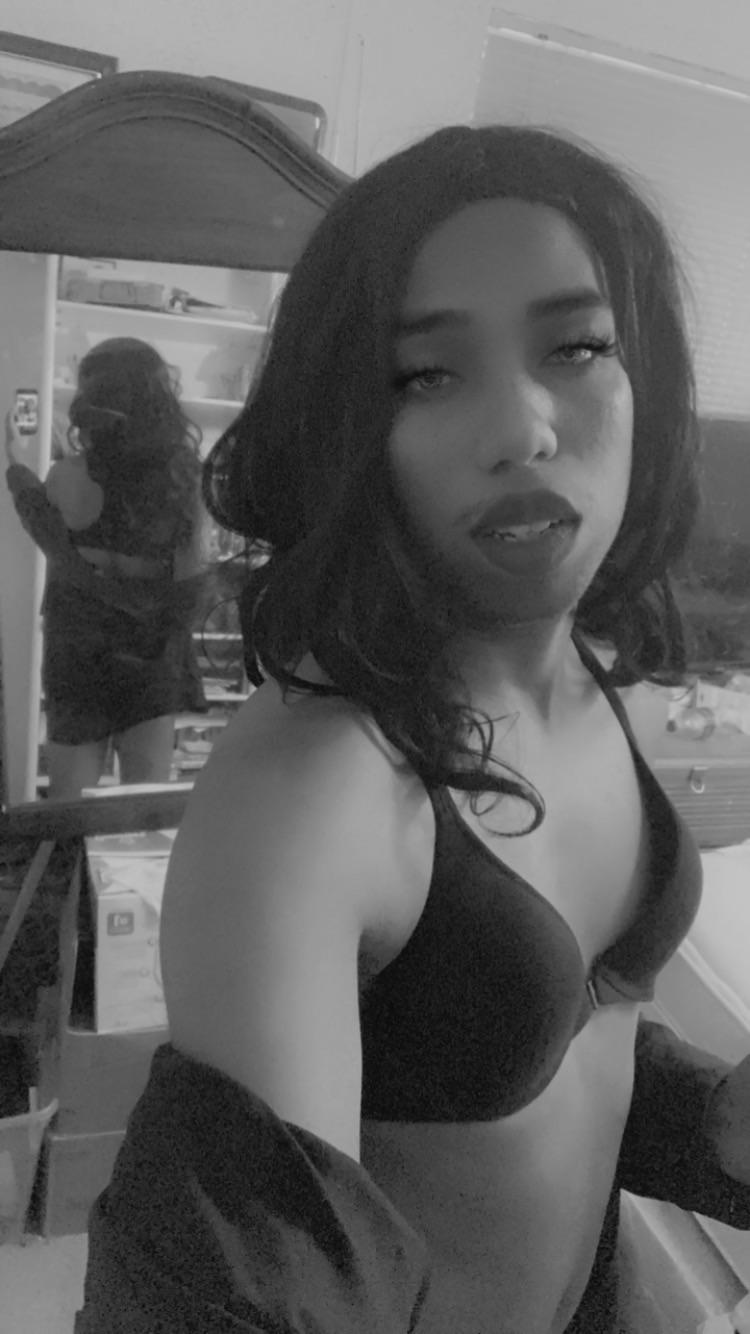 My new favorite picture Daddy come home | Scrolller