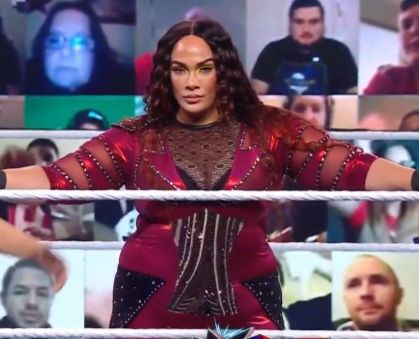 My Queen , love the red ring gear | Scrolller