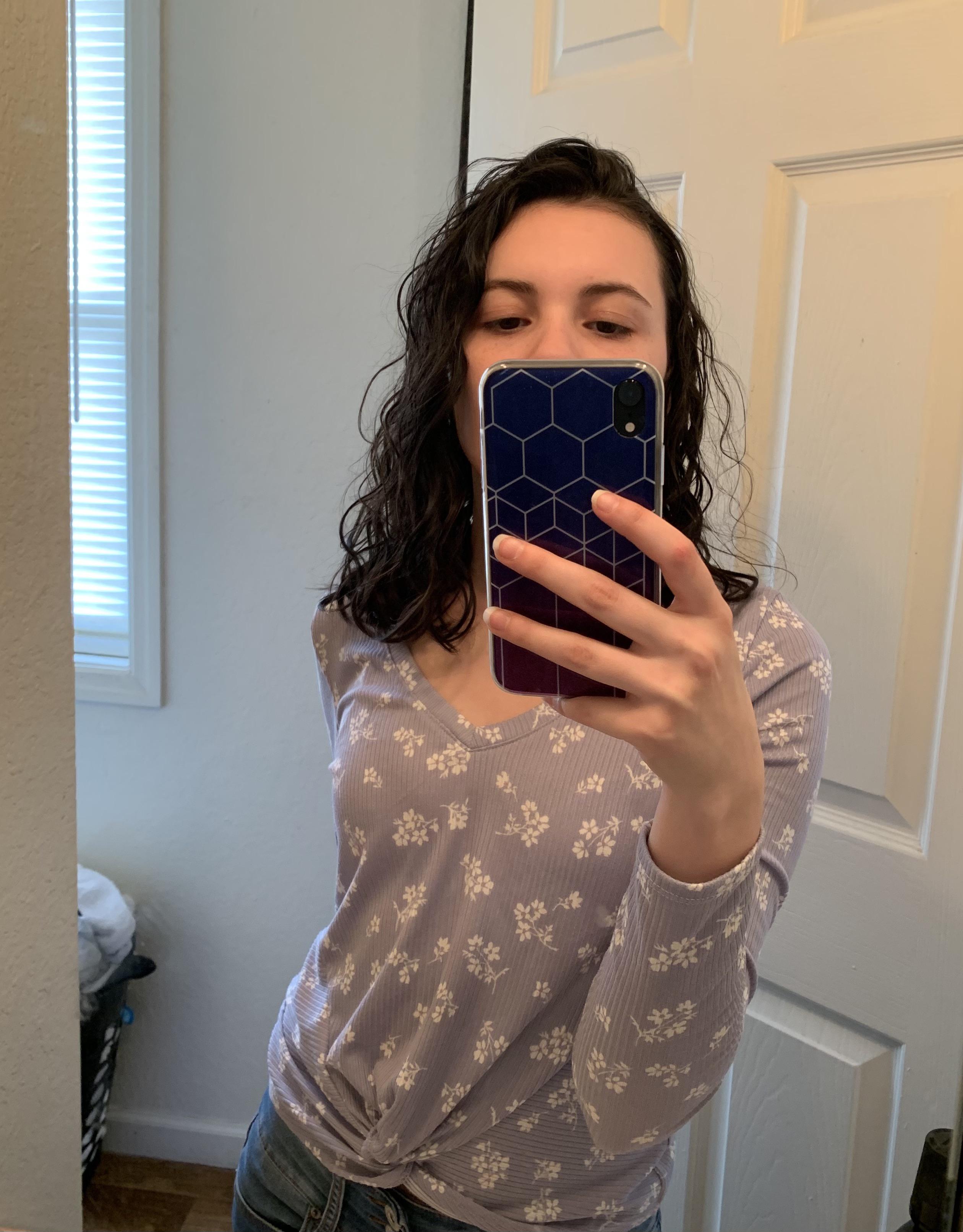 My self confidence has increased a lot thanks to everyone on this sub. I felt cute today so I ...