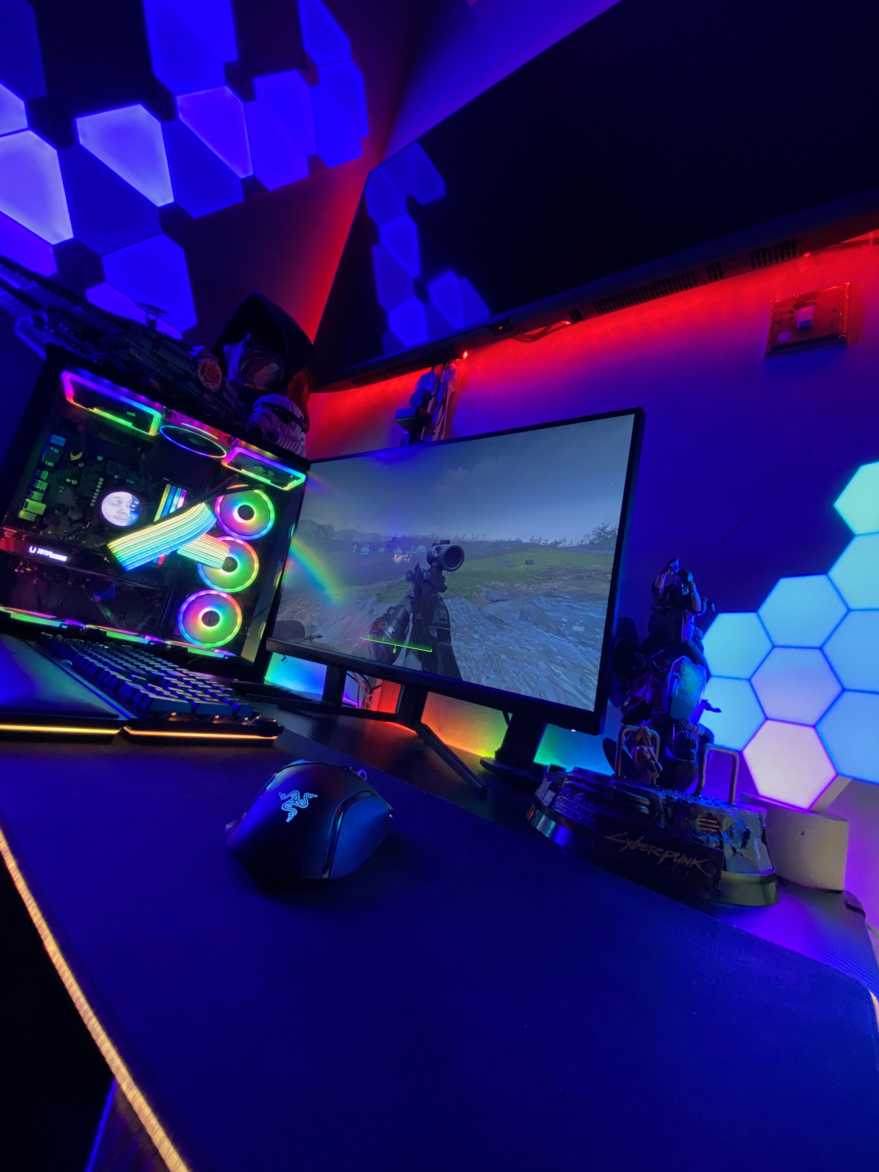 My setup | Scrolller