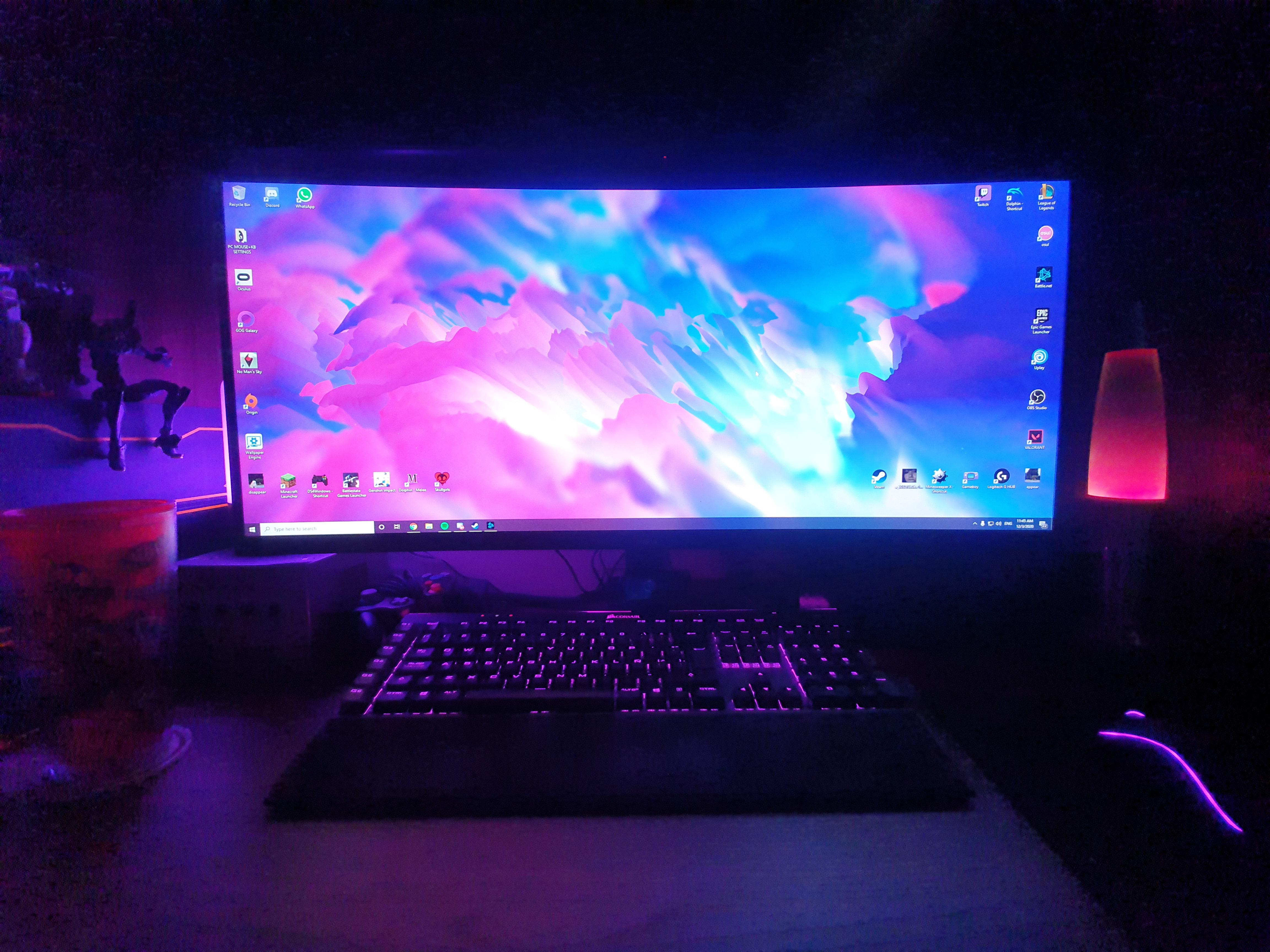 My setup! (Updated setup has big mousepad) | Scrolller