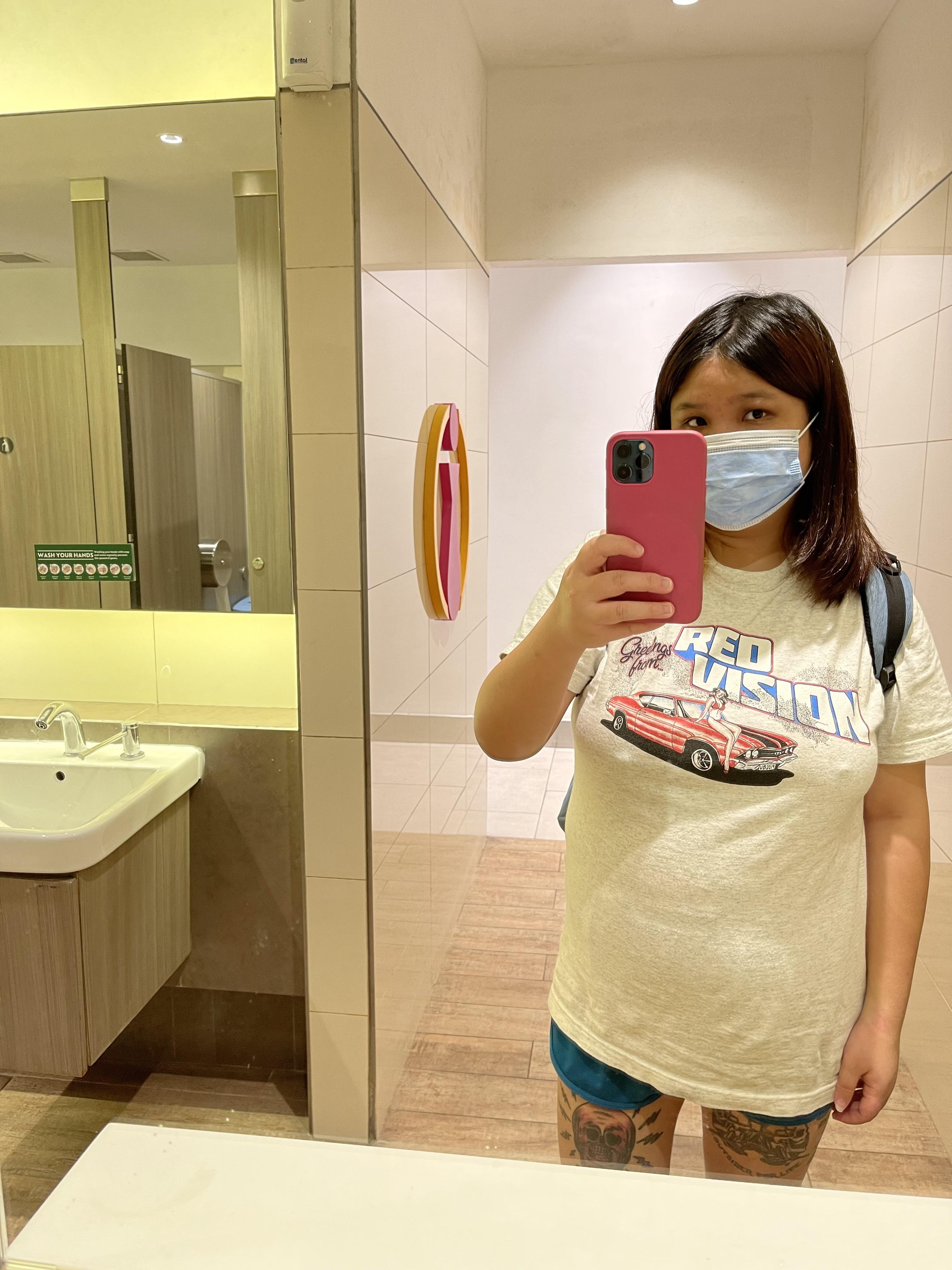 24/7 braless mode @ work 😄 | Scrolller