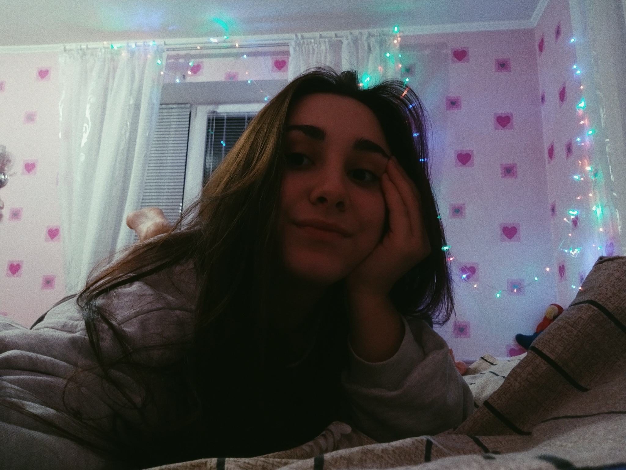 My sis 19 y/o | Scrolller